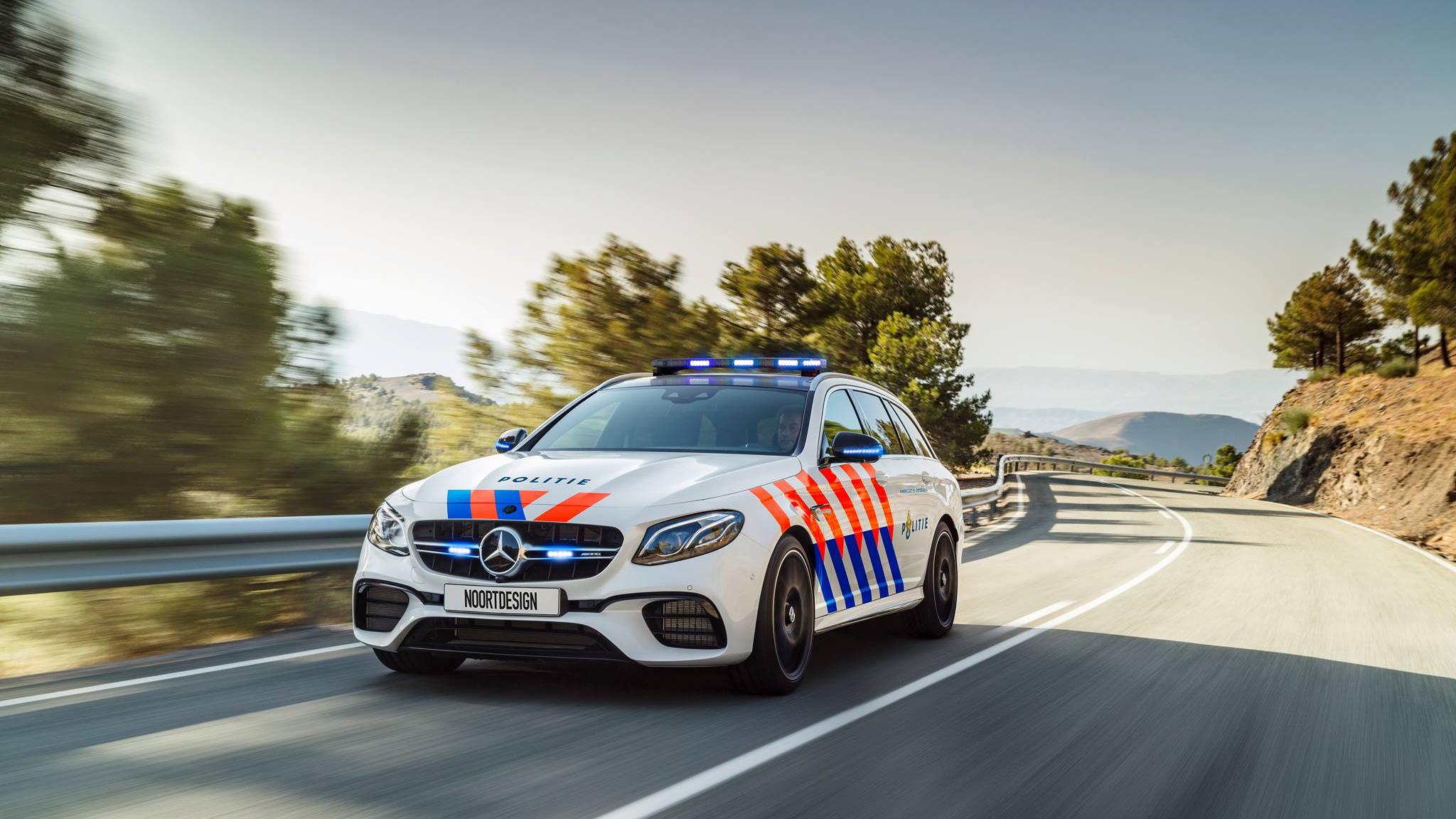 Audi RS 6 voor de politie is lekker oliestatig - TopGear