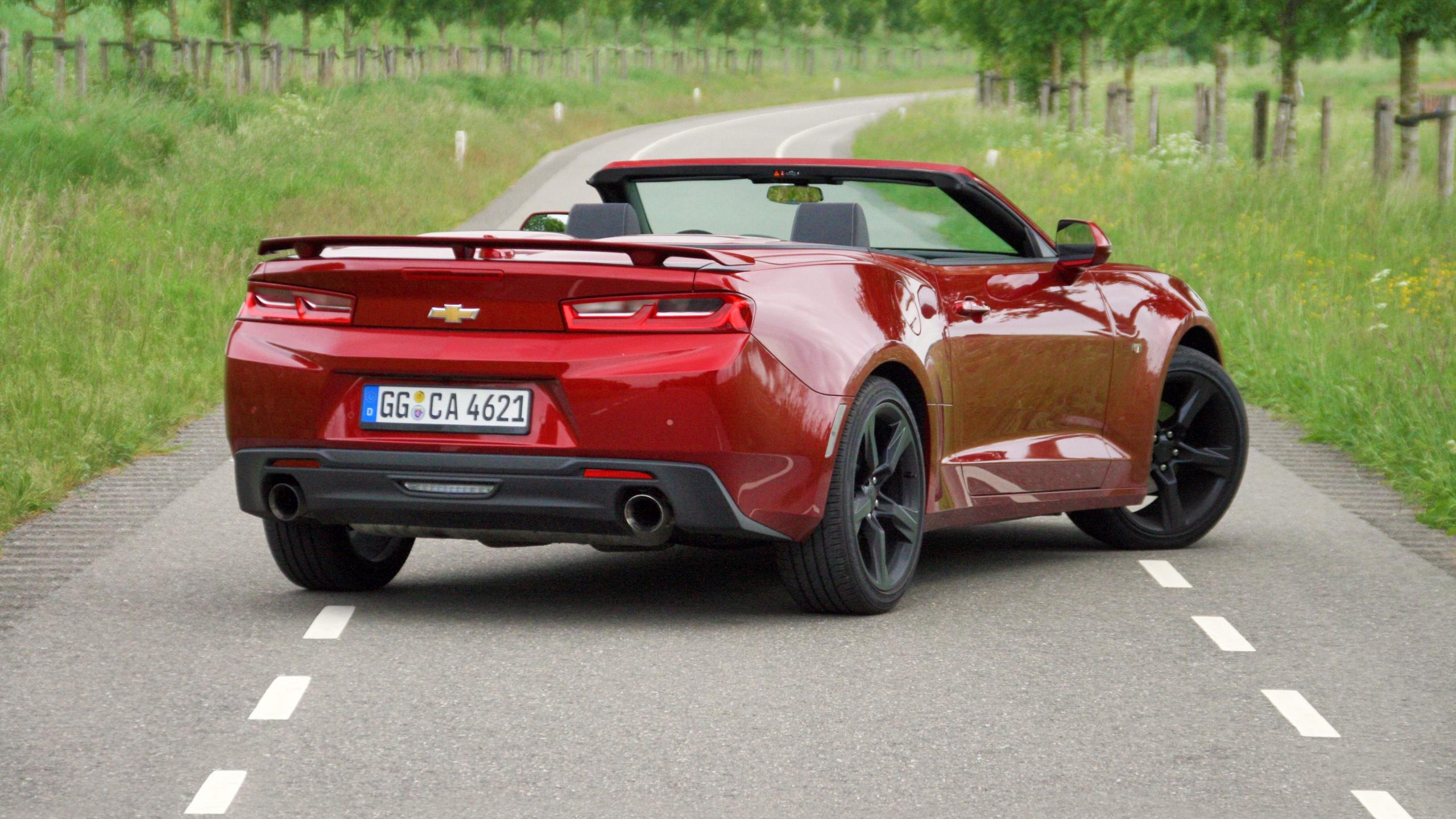 Chevrolet Camaro Turbo Convertible (2018) - test en specs - TopGear