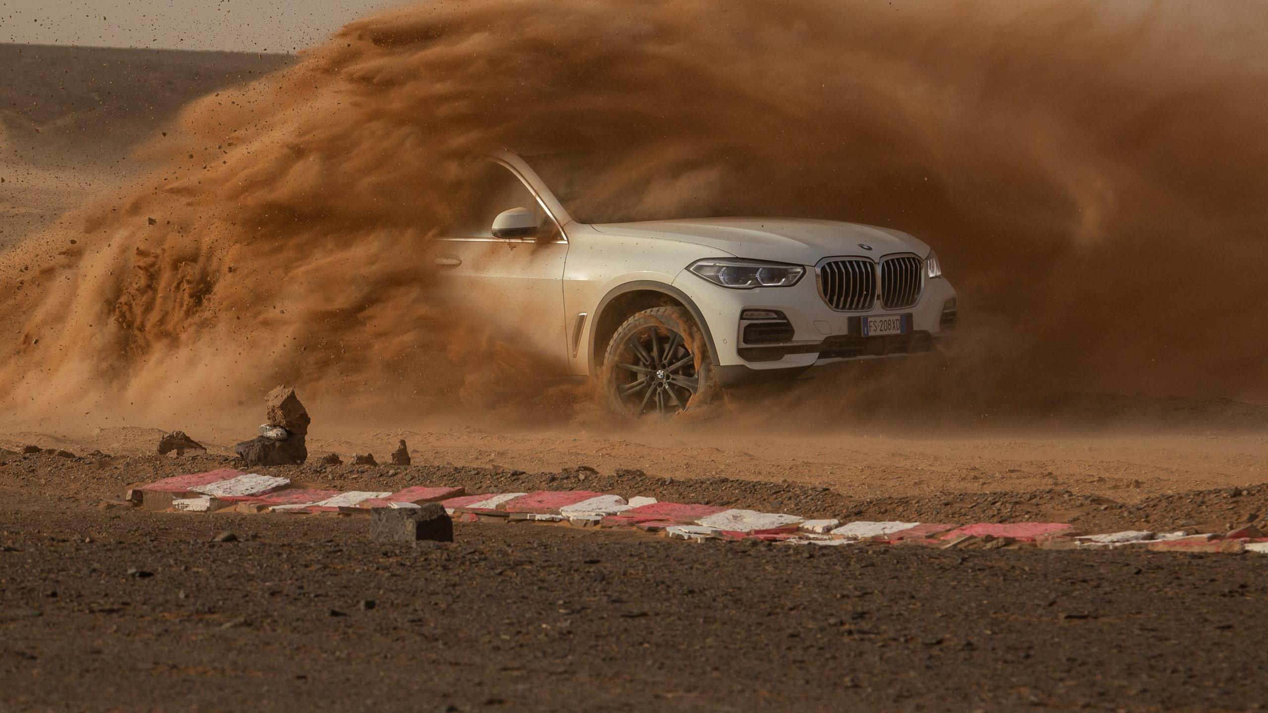 BMW bouwt Monza na in de Sahara - TopGear Nederland