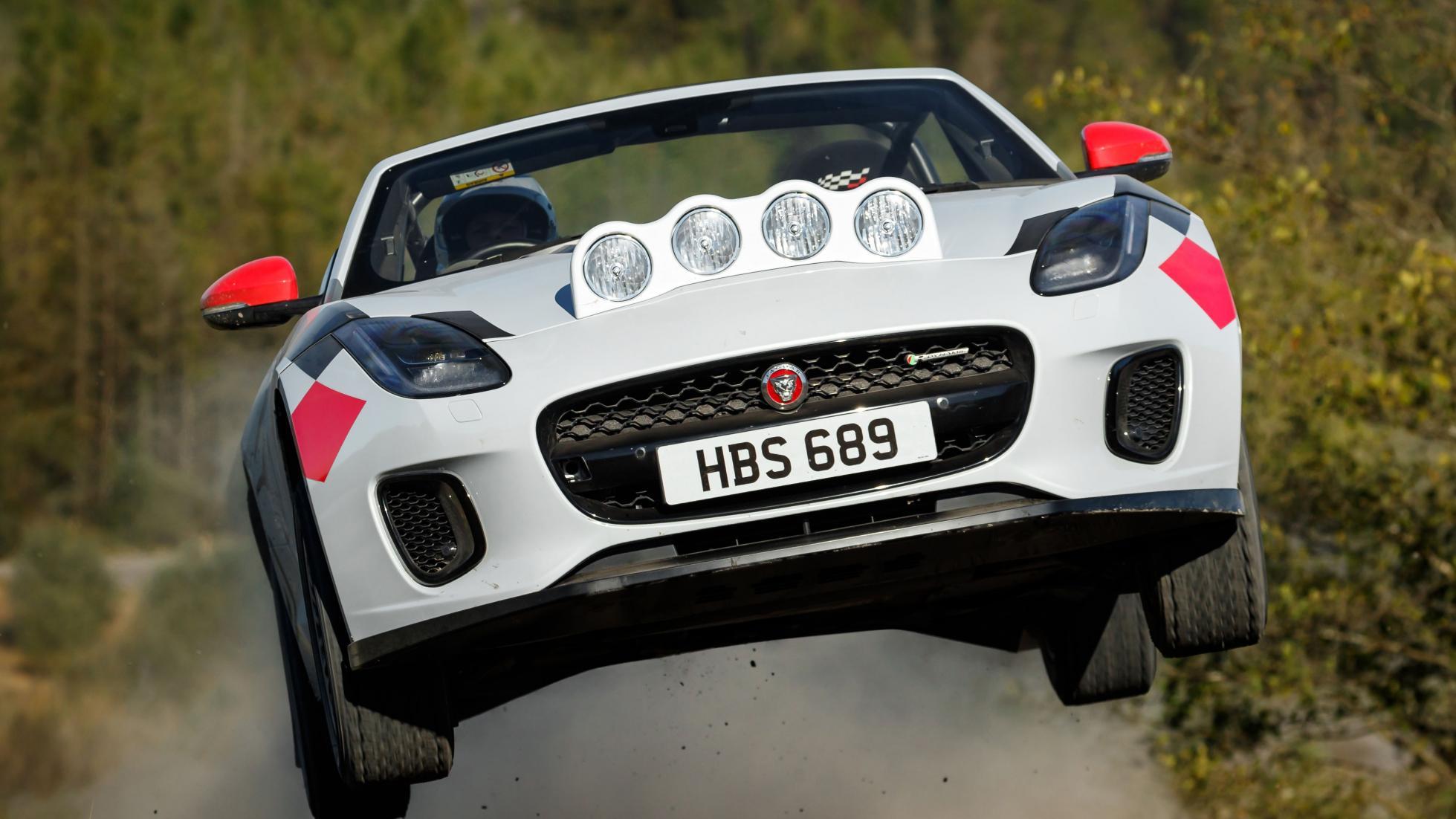 Jaguar F-type Rally is een eerbetoon - TopGear Nederland