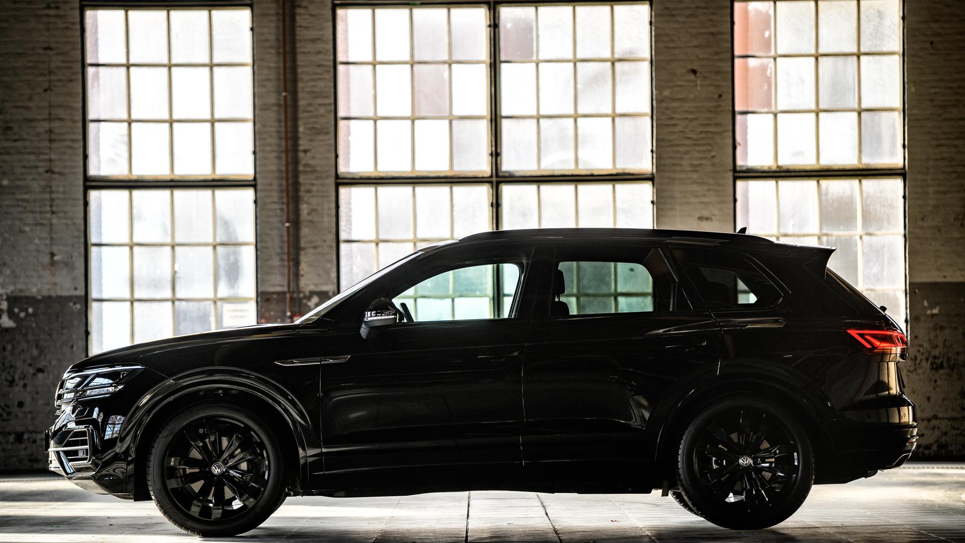 Volkswagen Touareg R-Line Black Style is intimiderend - TopGear