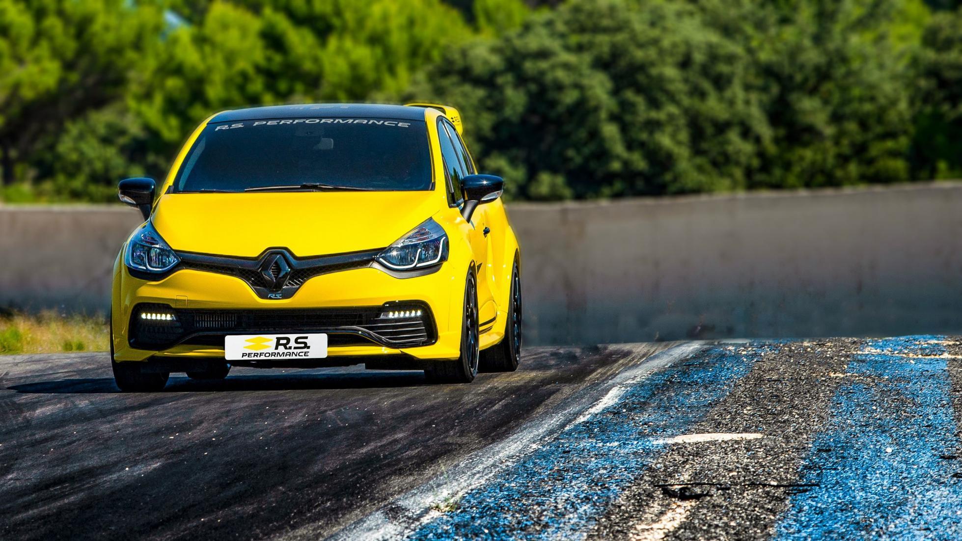 Verander je Renault Clio RS in een RS16 - TopGear
