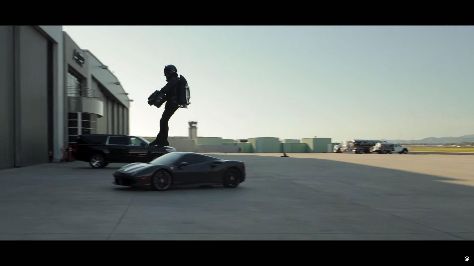 Gravity Industries Jet Suit is er voor filehaters - TopGear Nederland