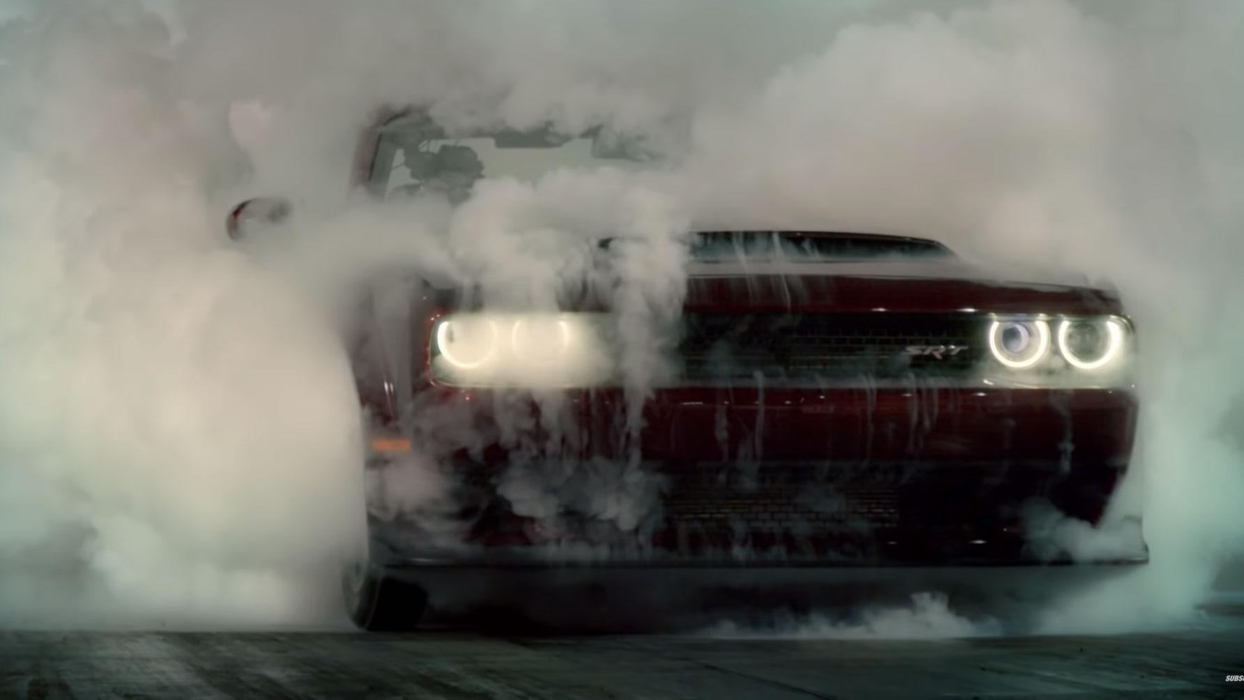 Dodge Demon vs Lamborghini Aventador - TopGear Nederland