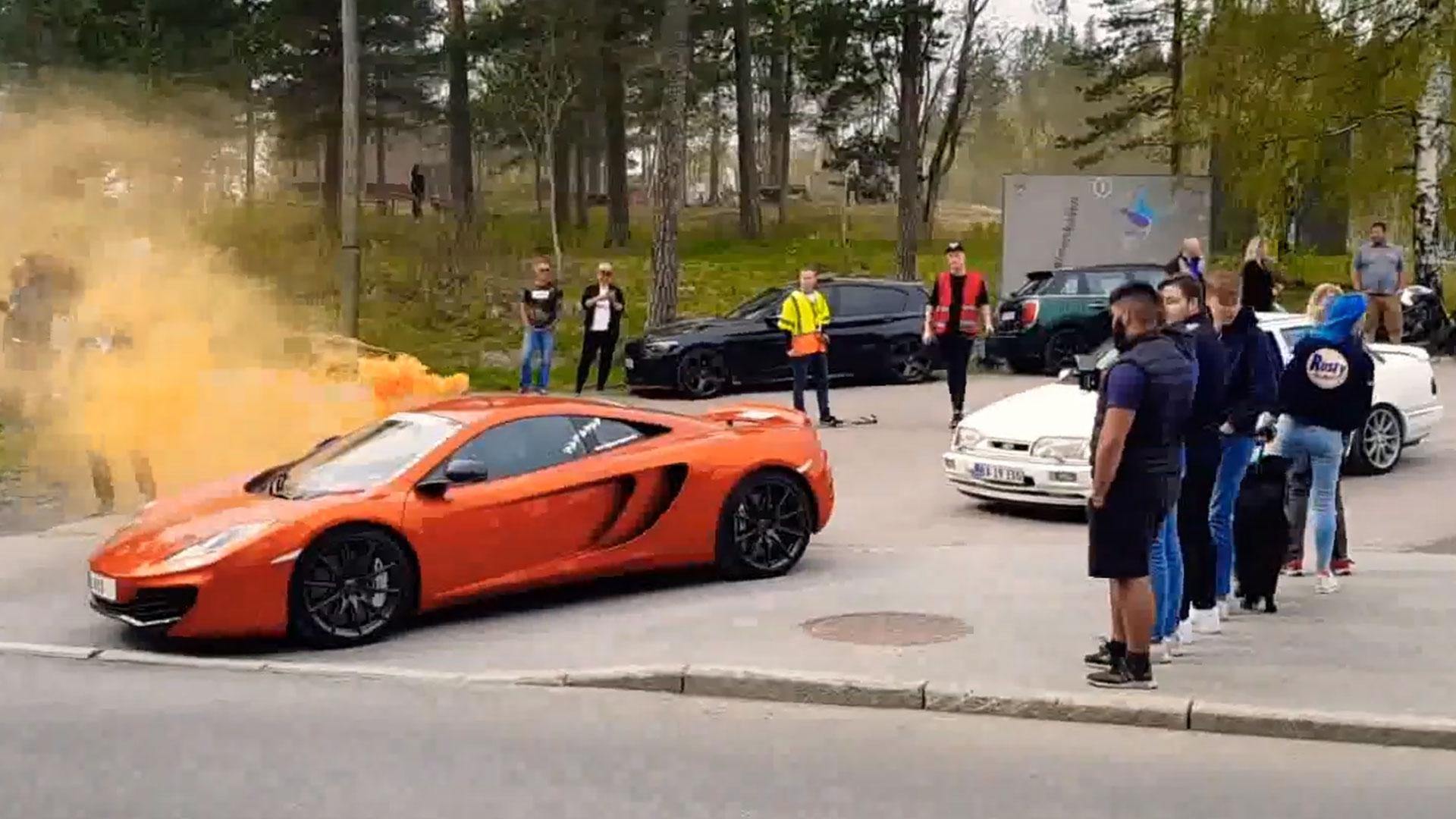 122 supercars racen over de Autobahn met 250+ - TopGear Nederland