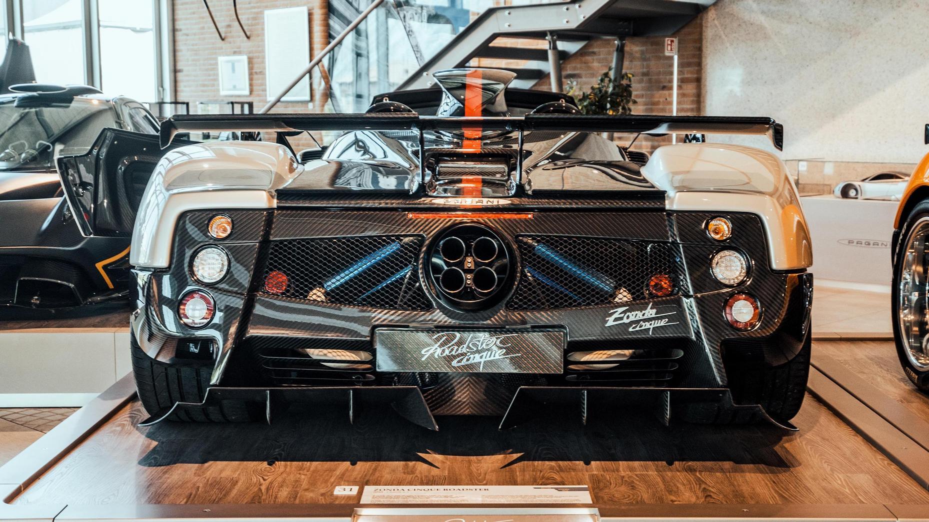 Een kijkje in het Pagani-museum in Modena - TopGear