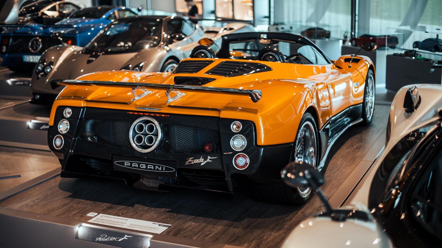 Een kijkje in het Pagani-museum in Modena - TopGear