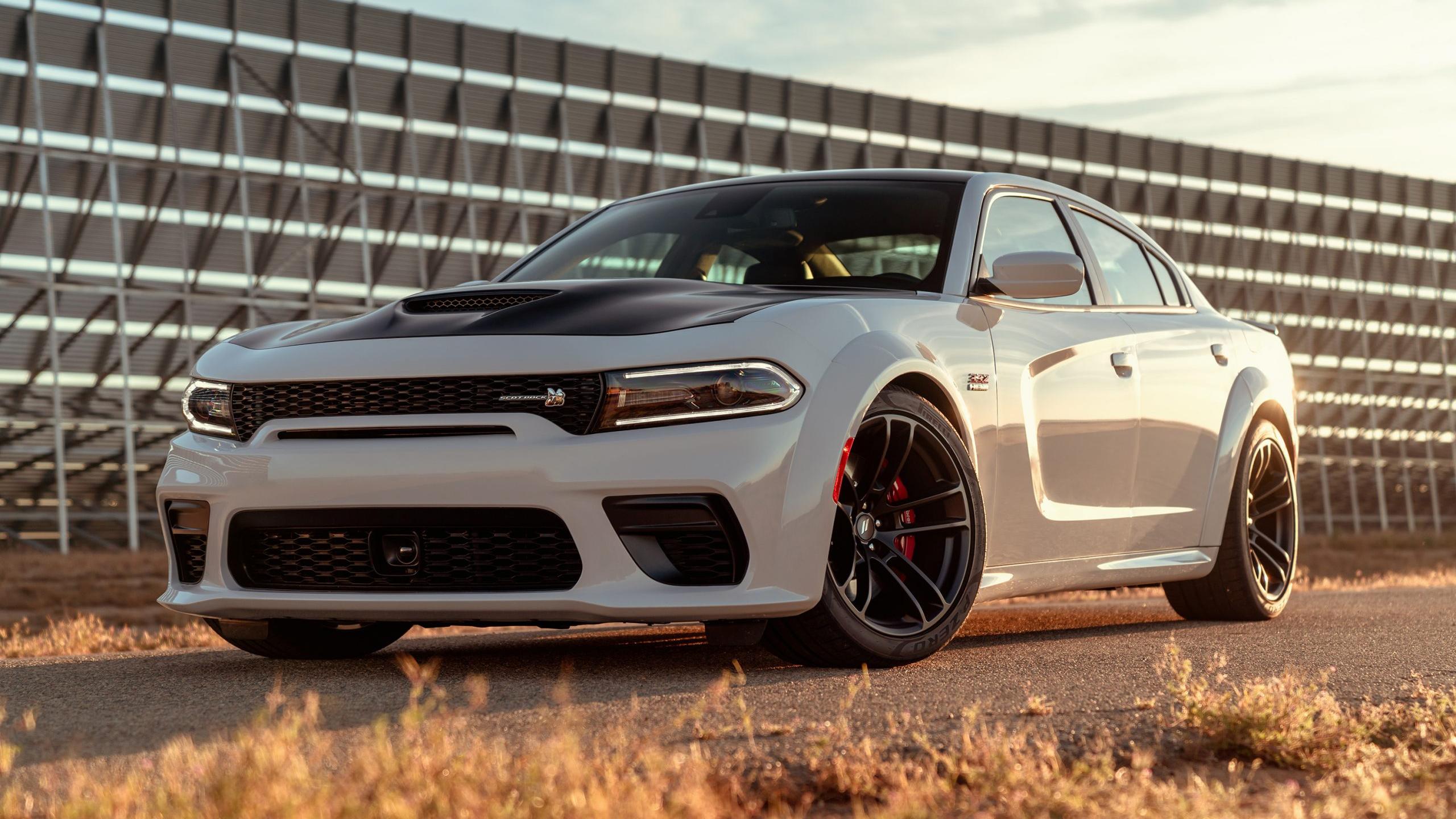 Dodge Charger Hellcat Widebody: gezinsuitbreiding - TopGear