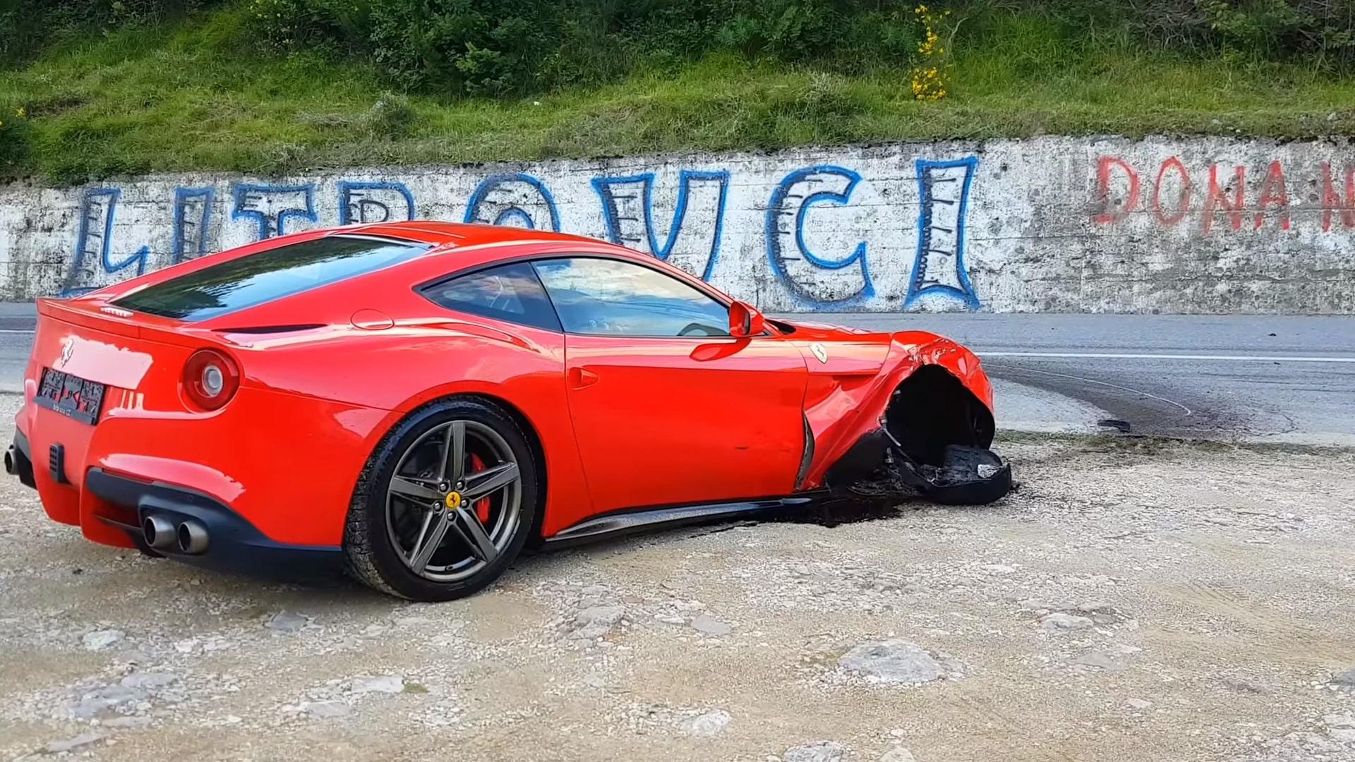 Ferrari F12 Berlinetta crasht op sneue wijze - TopGear Nederland
