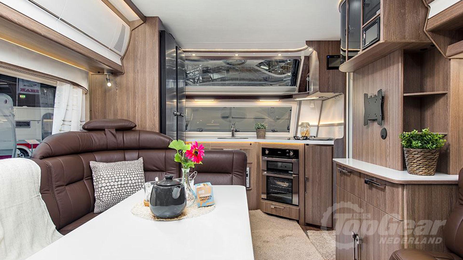 Dit is een caravan met twee verdiepingen en een dakterras - TopGear