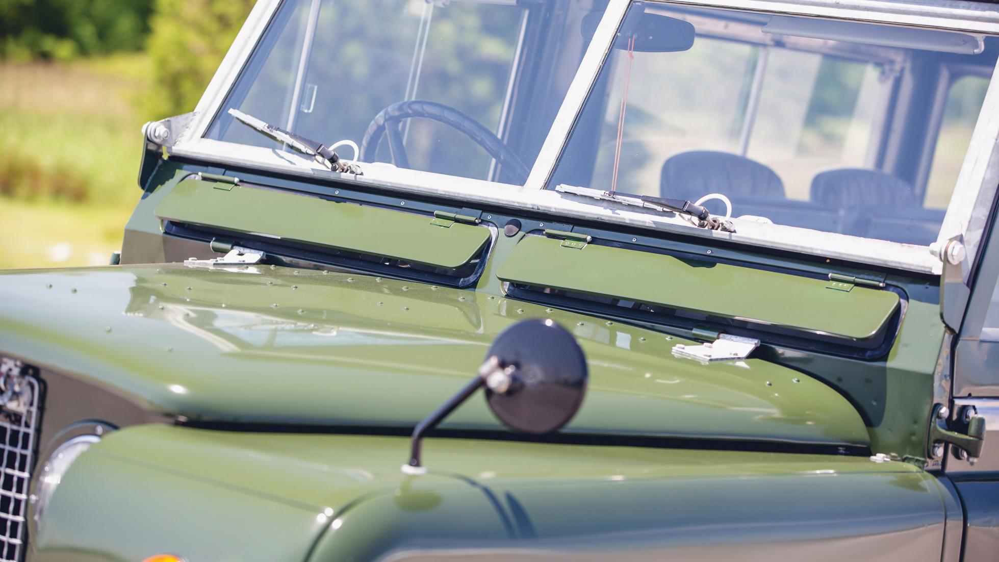 De Land Rover van de Dalai Lama kon van jou zijn - TopGear Nederland