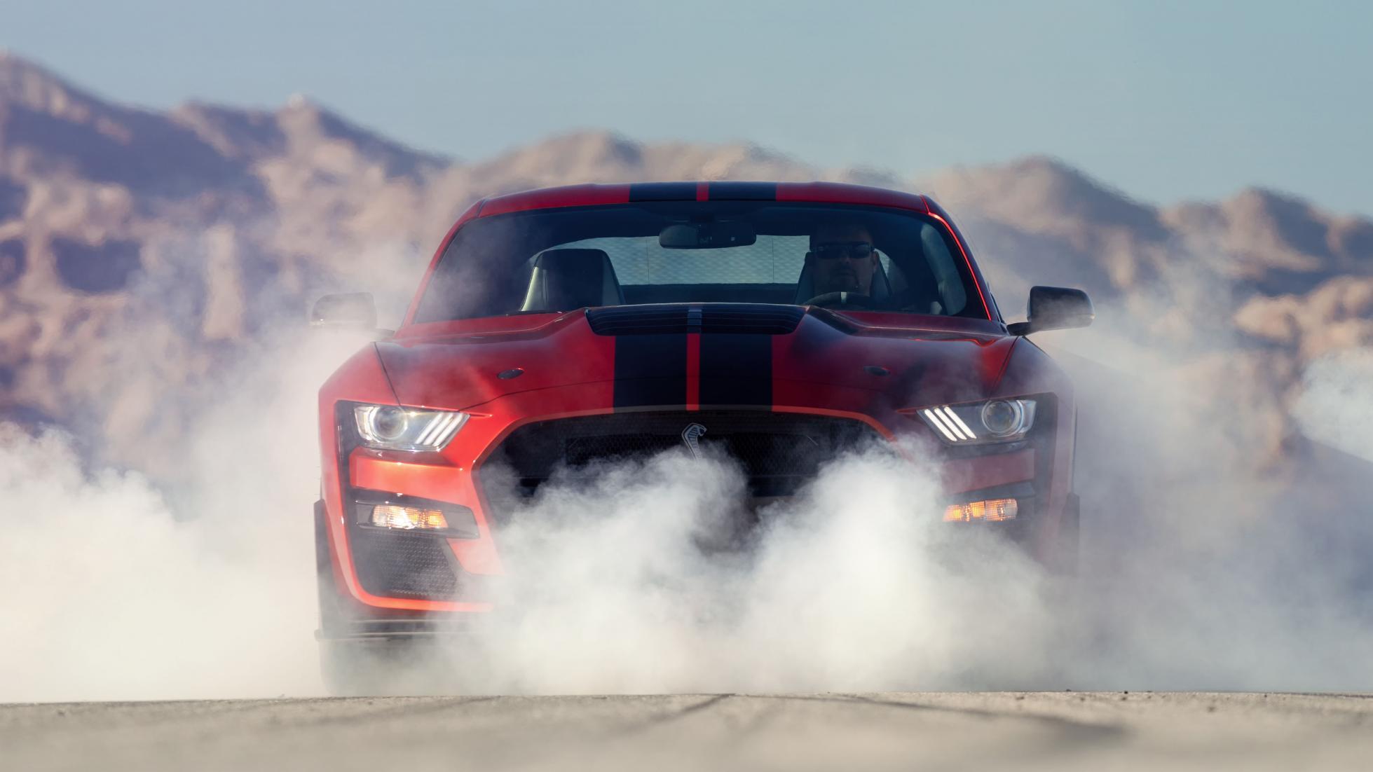 Racestrepen op de Ford Mustang kosten 10.000 dollar - TopGear