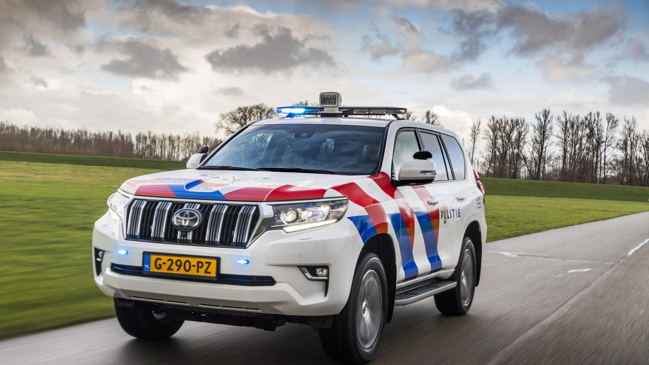 Toyota Hilux en Land Cruiser voor politie - TopGear Nederland