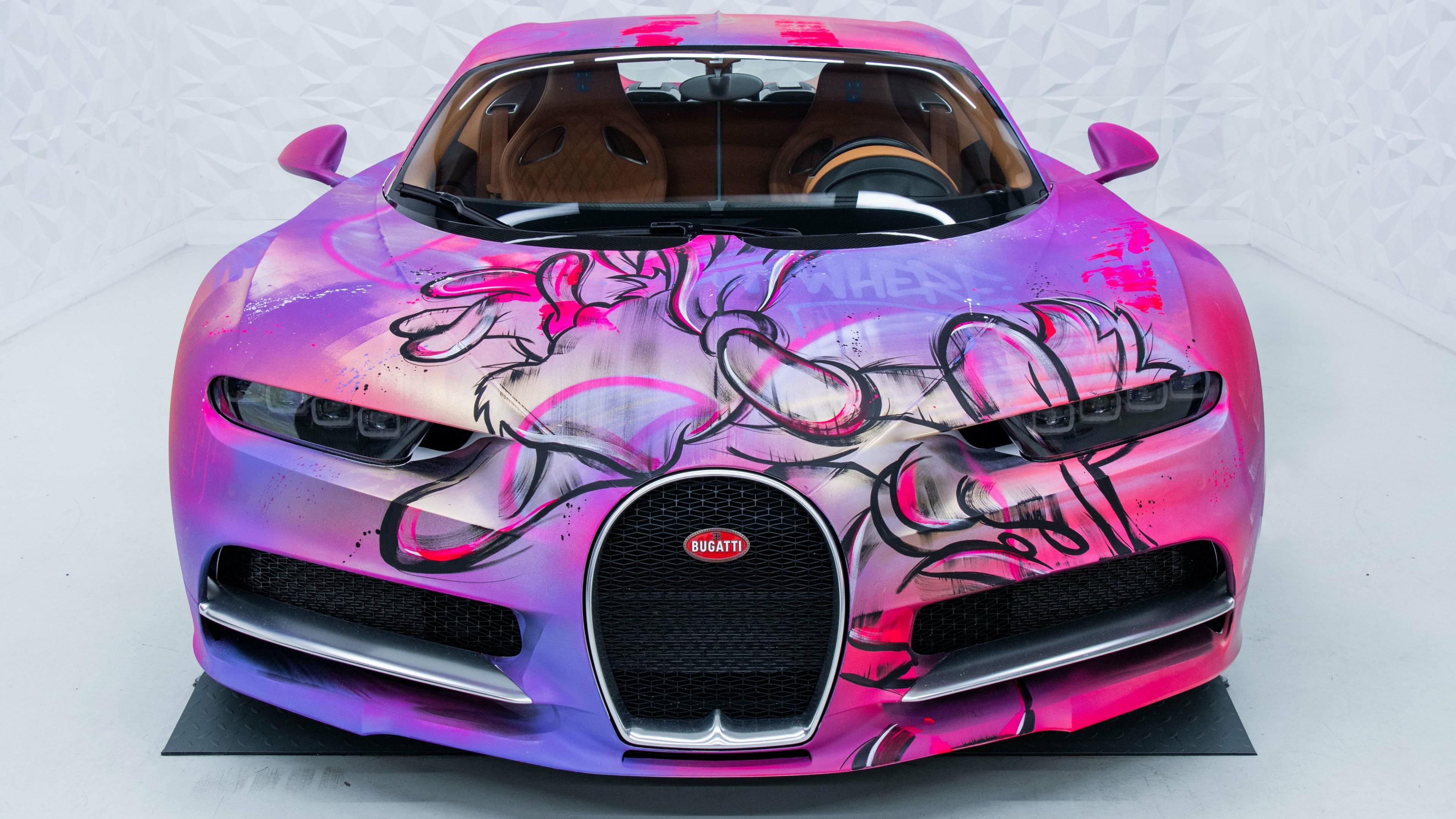Afrojack laat Bugatti Chiron met graffiti bekladden voor clip