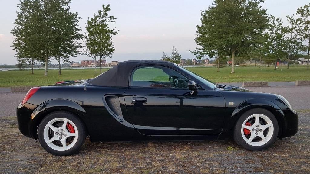 Kooptip: Toyota MR2 met de VR6 uit een Golf R32 - TopGear