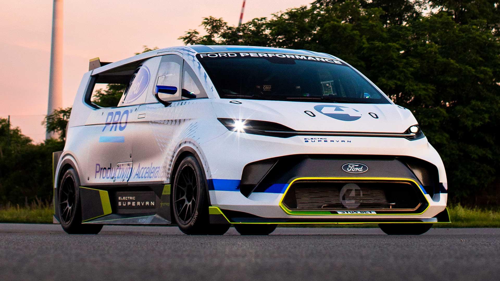Ford Supervan 4 is een elektrisch busje met 2.000 pk - TopGear