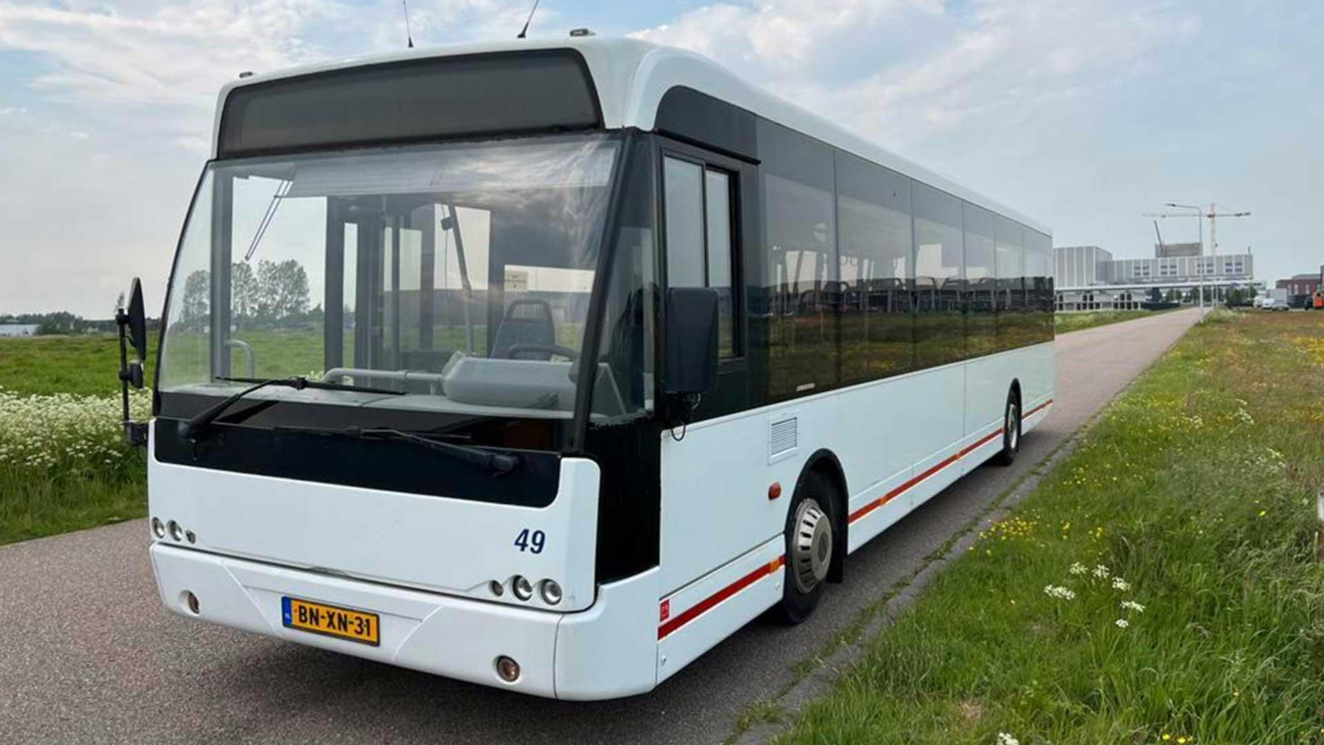 Deze goedkope lijnbus (met airco!) is een prima basis voor een camper