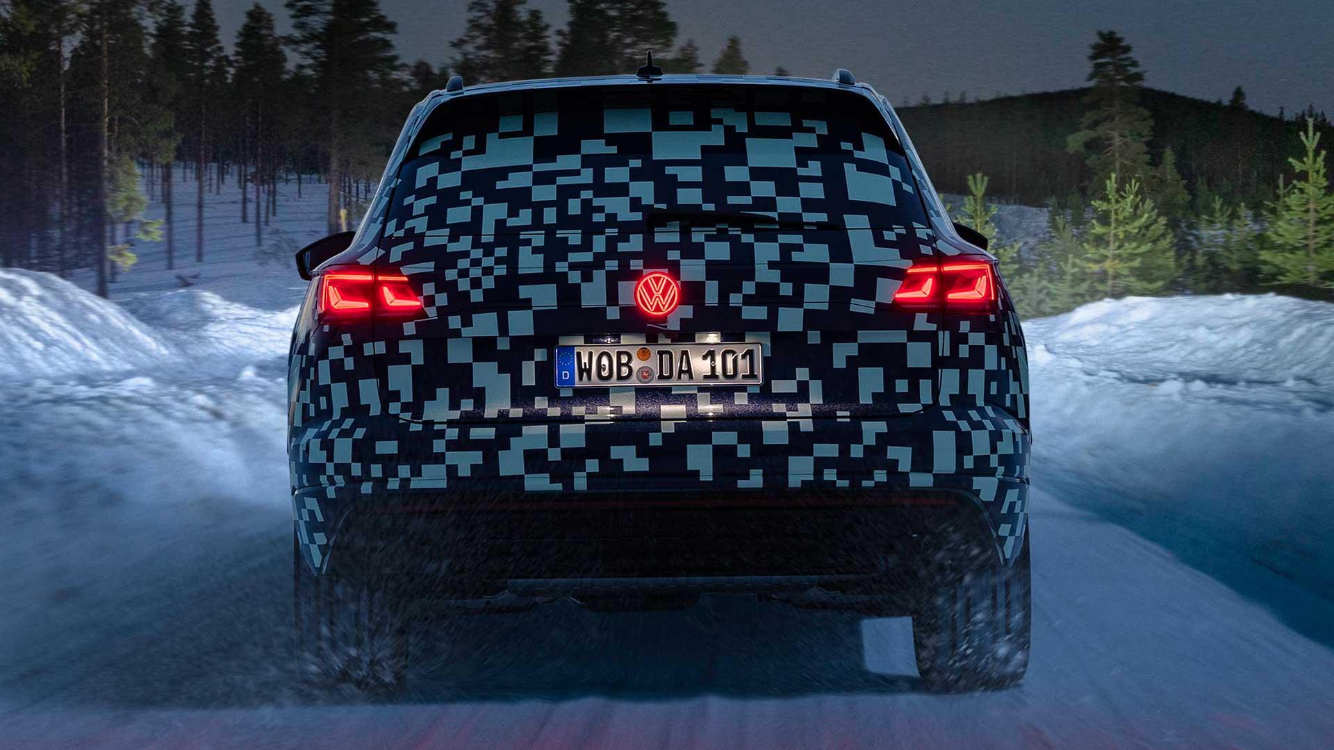 Volkswagen gaat auto's met lichtgevende logo's op de achterklep leveren ...