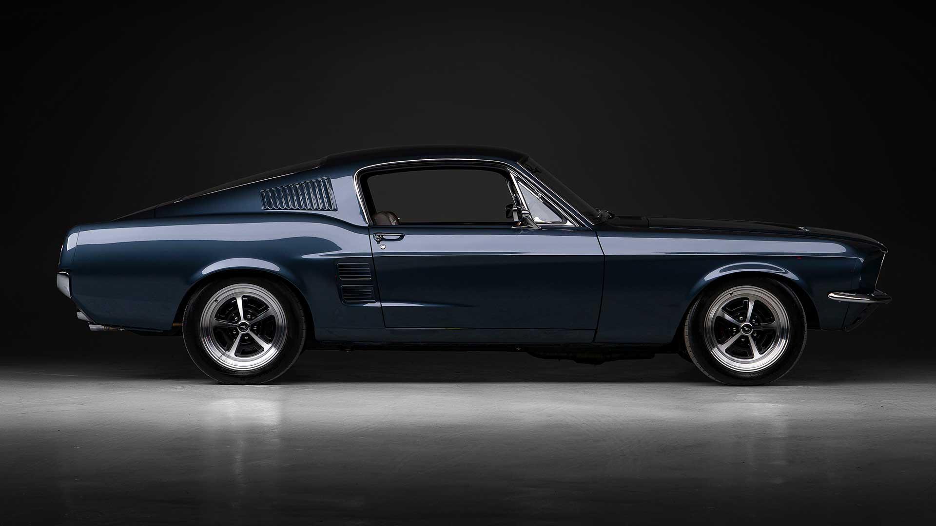 Oude Ford Mustang Fastback krijgt de V8 van nieuwste Mustang