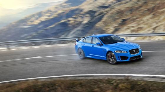 Jaguar XFR-S in vol ornaat (video) - TopGear
