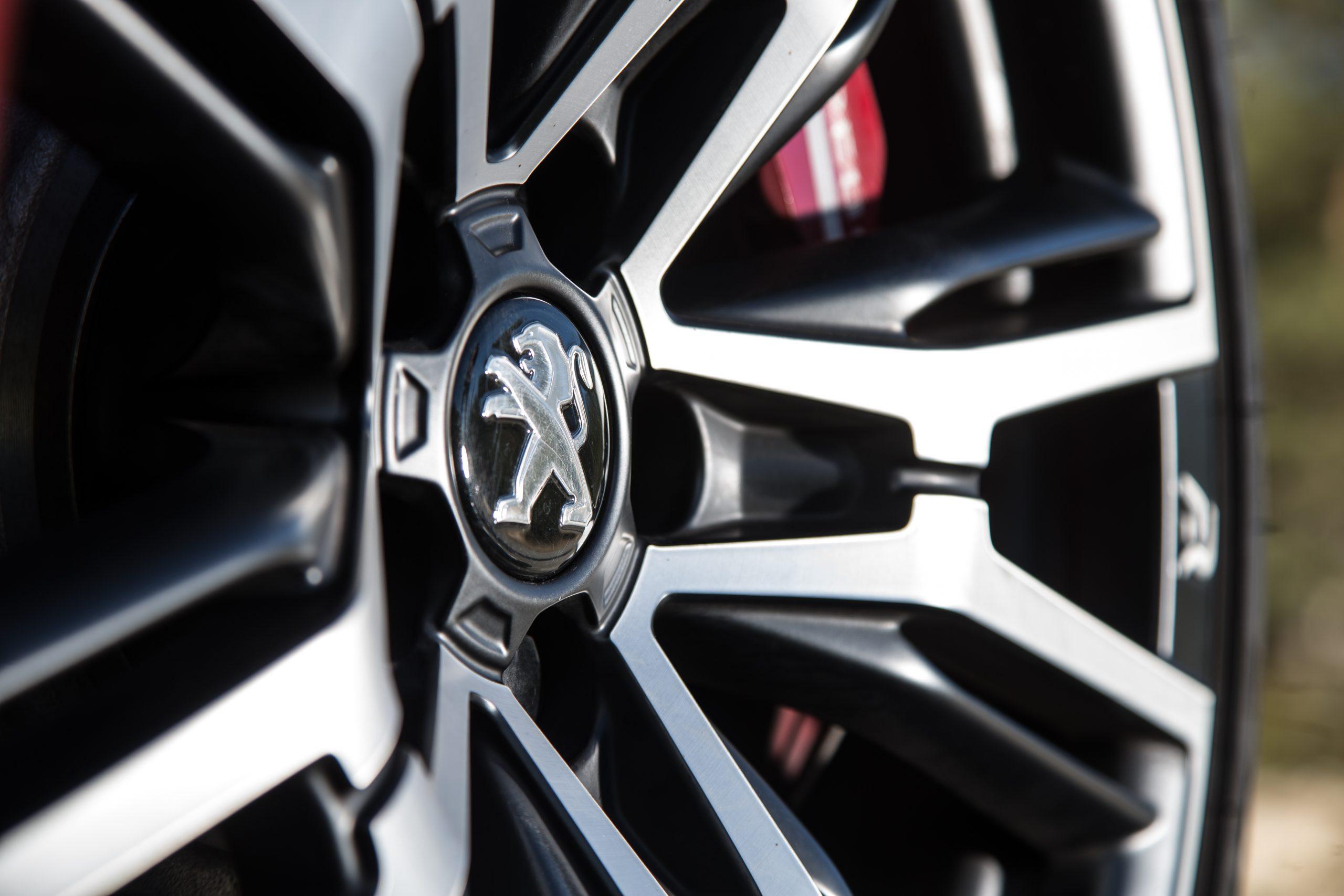 Peugeot RCZ R (2014) - test en specificaties - TopGear Nederland