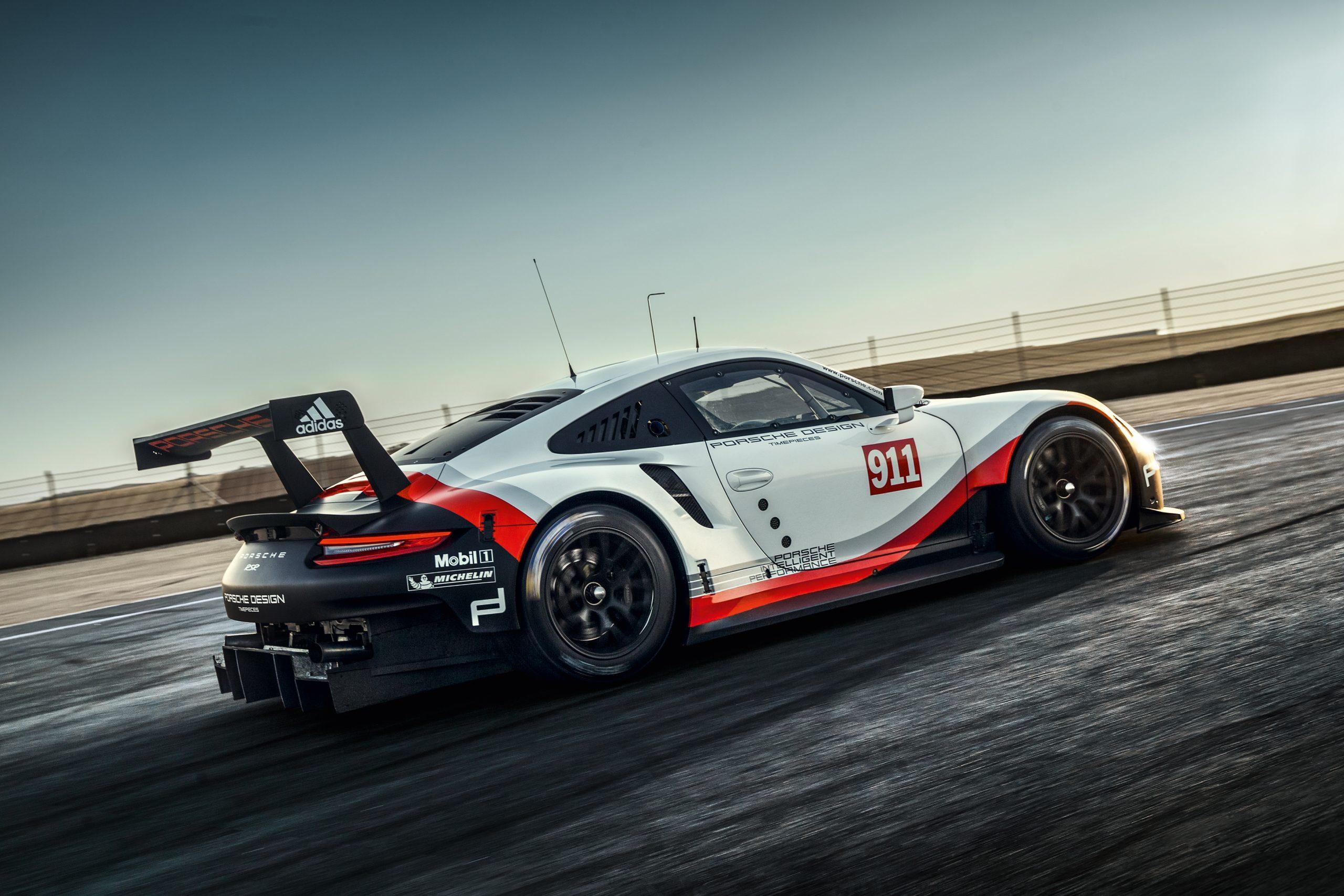 De Porsche 911 RSR is een heidense middenmotorcreatie