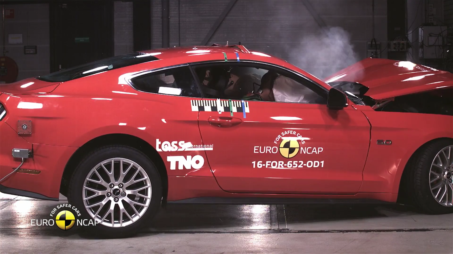 Crashtest Ford Mustang: niet alleen onveilig voor omstanders - TopGear