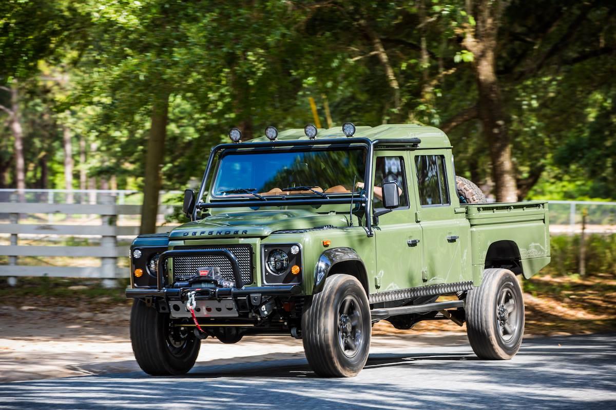Land Rover Defender met Corvette-V8 - TopGear Nederland