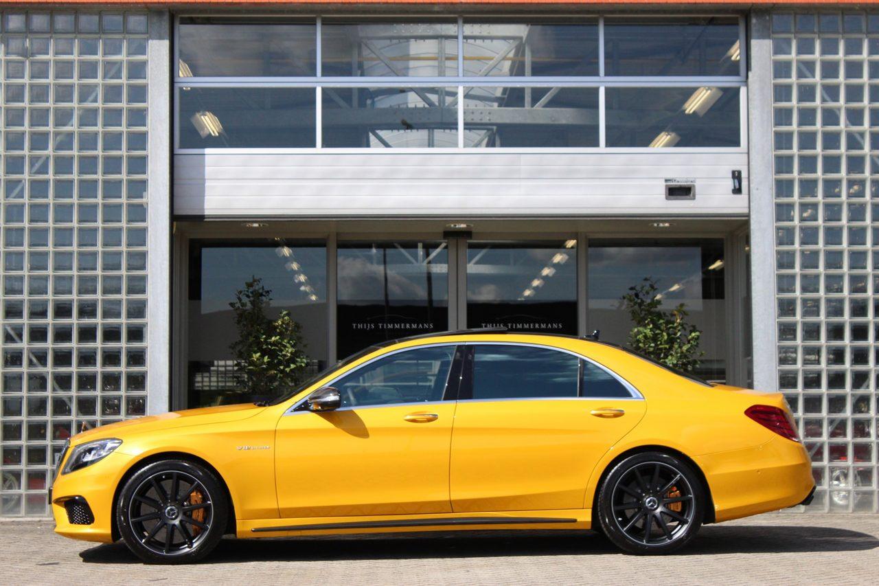 AMG-trio in de kleur Solarbeam Yellow te koop - TopGear