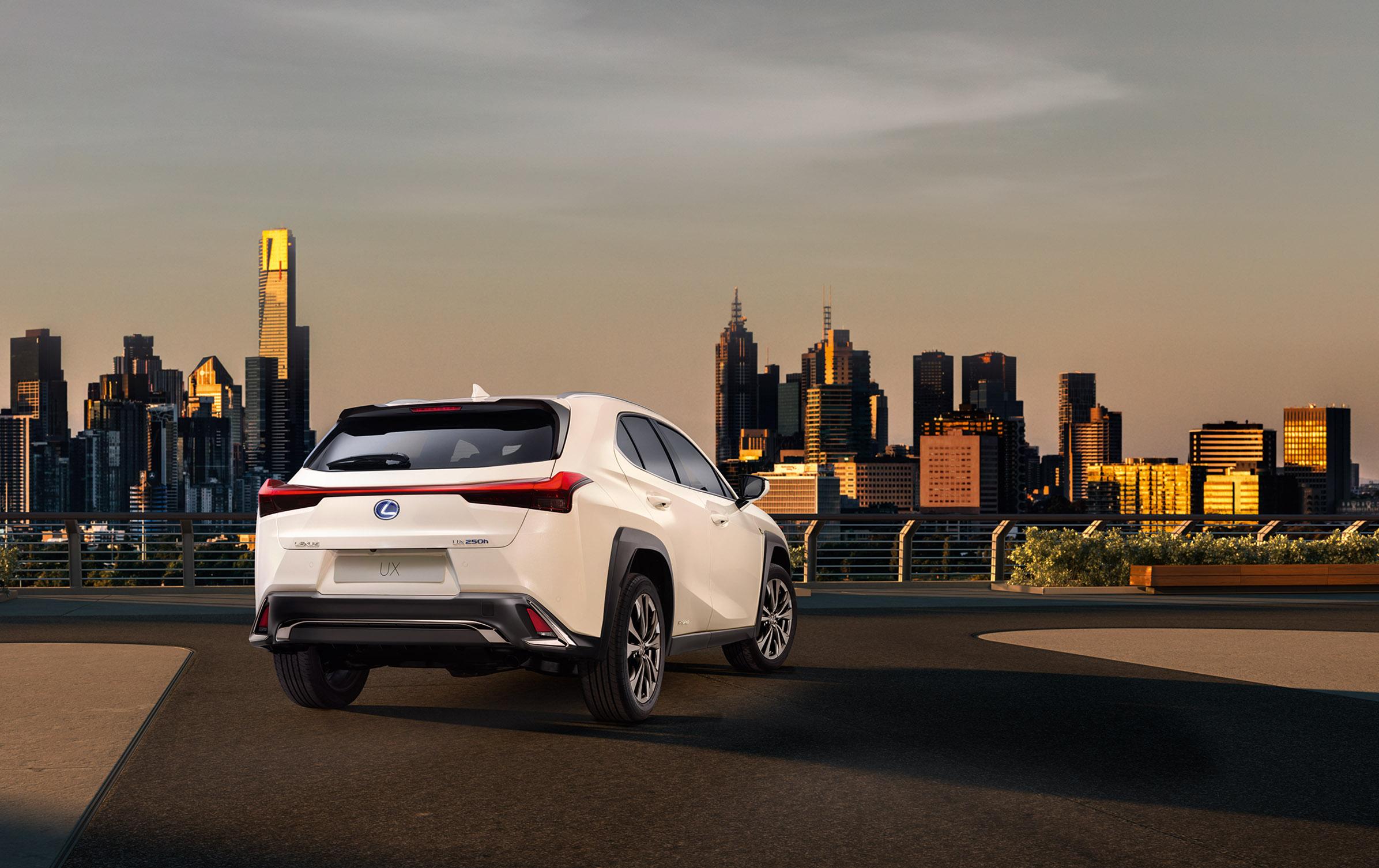 De Lexus UX 'is net een hatchback' - TopGear Nederland
