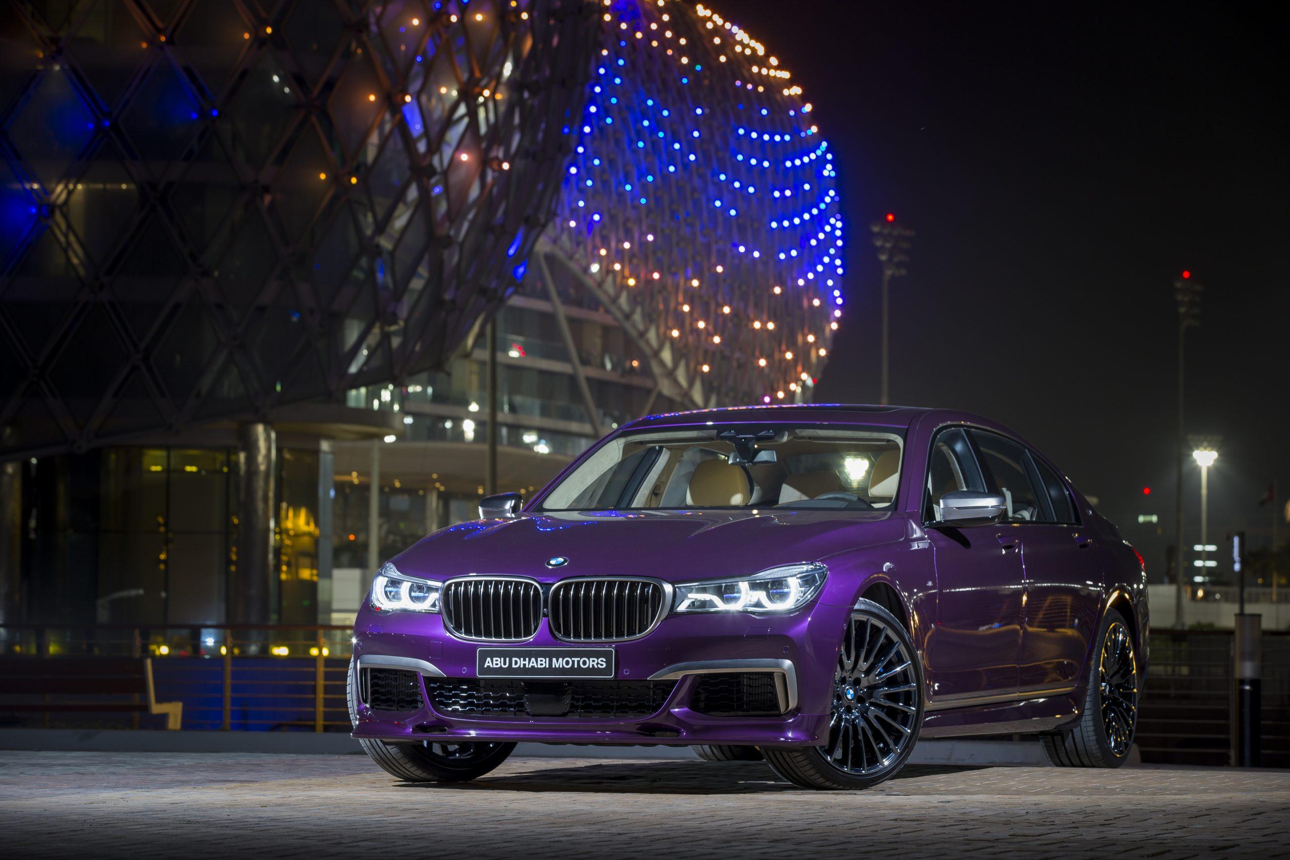 BMW M760Li Individual-kleurenfestijn in Abu Dhabi - TopGear Nederland