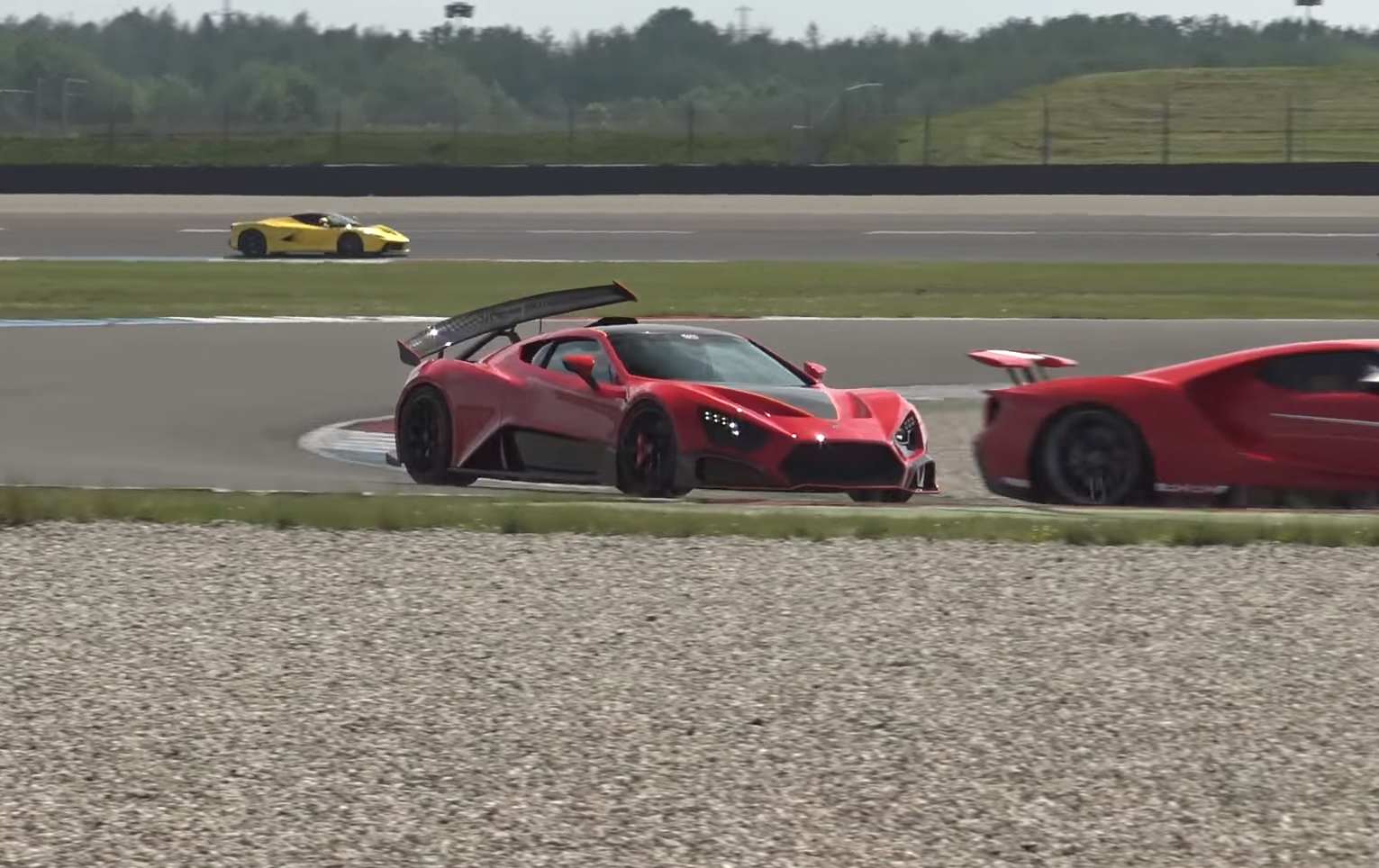 Zenvo TSR-S: actieve spoiler in actie op TT Circuit Assen