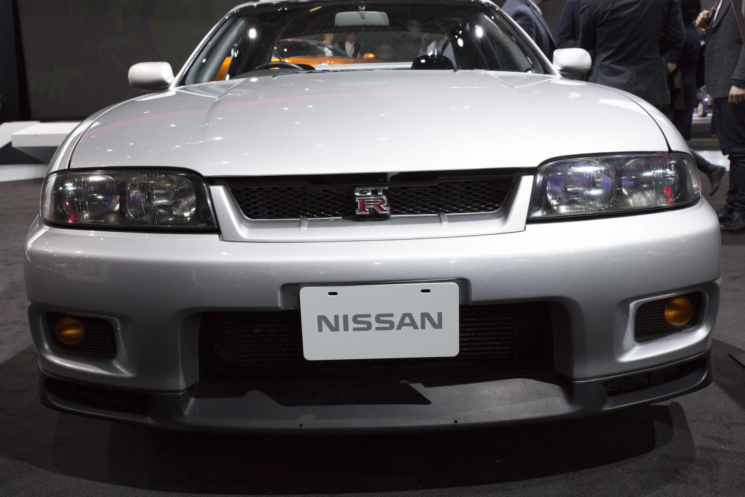 Onderdelenproductie Nissan Skyline R34 weer gestart - TopGear