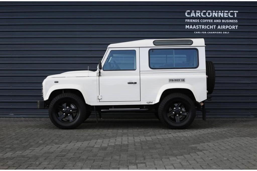 Tophat Land Rover Defender met V8 te koop in Nederland - TopGear
