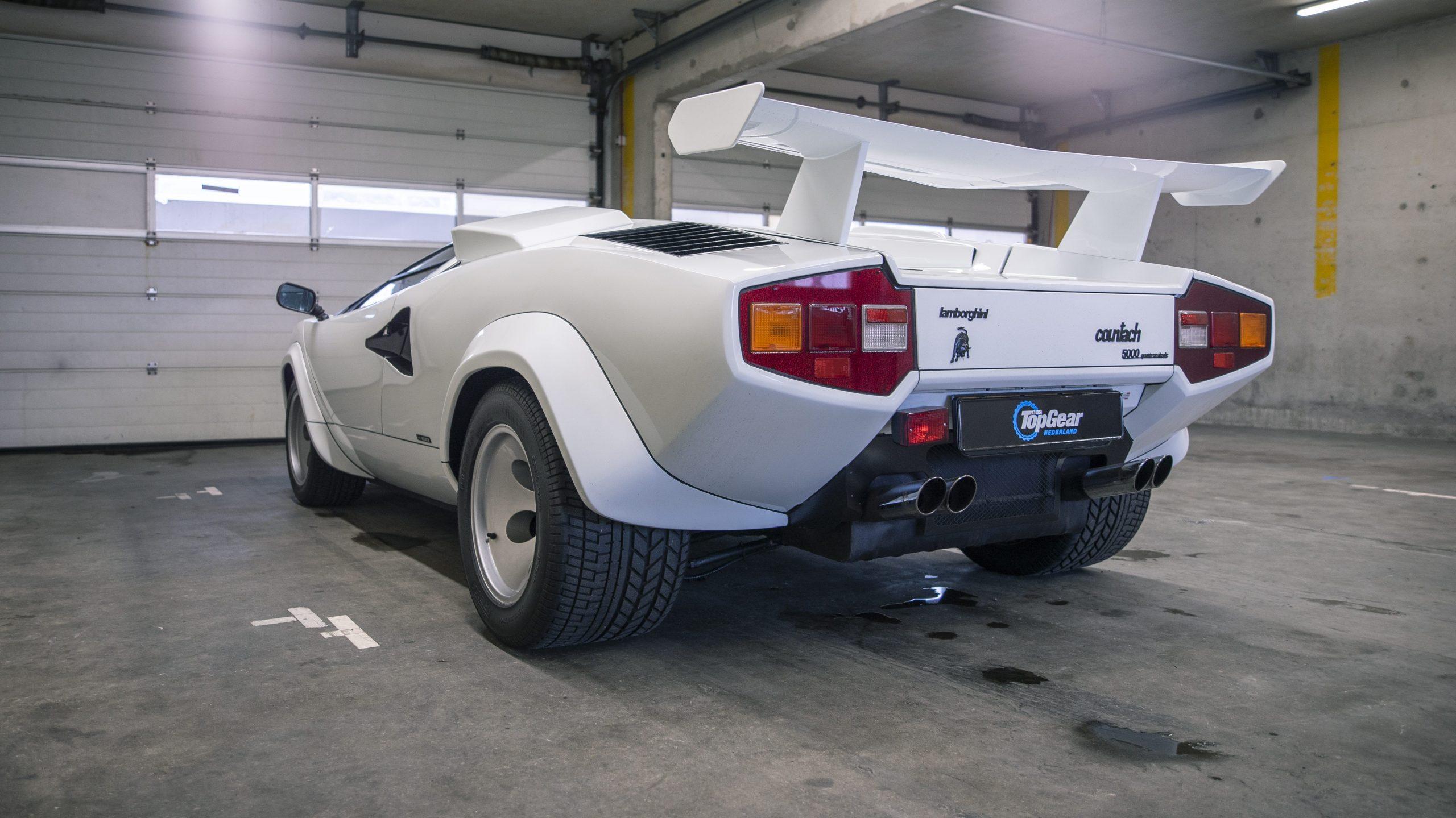 Lamborghini Aventador SV vs Lamborghini Countach 5000 QV - TopGear