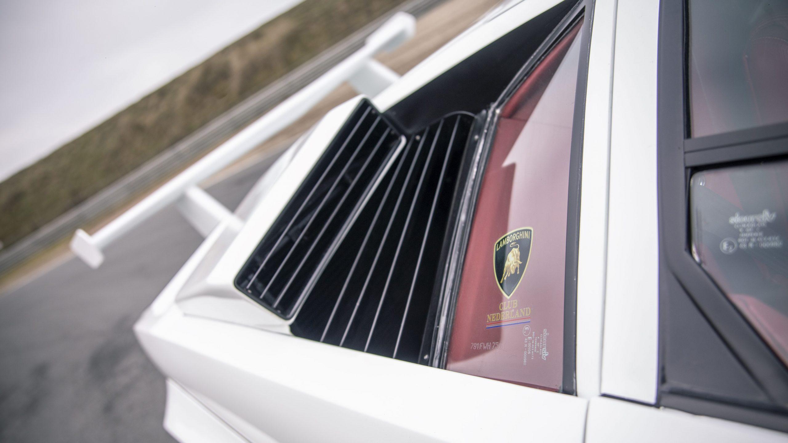 Lamborghini Aventador SV vs Lamborghini Countach 5000 QV - TopGear