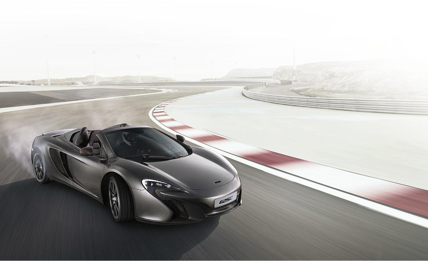 McLaren 625C plant neus in parkeergarage - TopGear Nederland