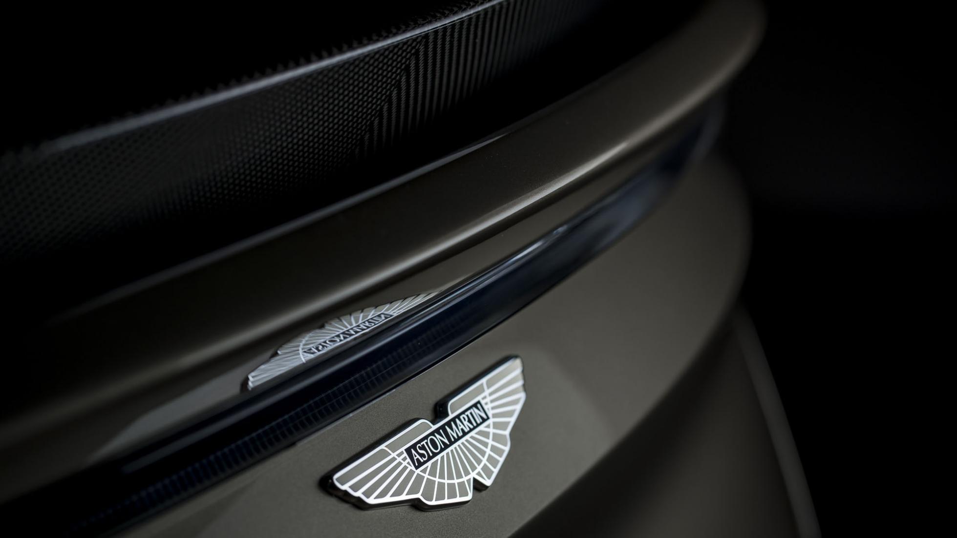 Aston Martin DBS OHMSS Edition is een 007-auto - TopGear Nederland