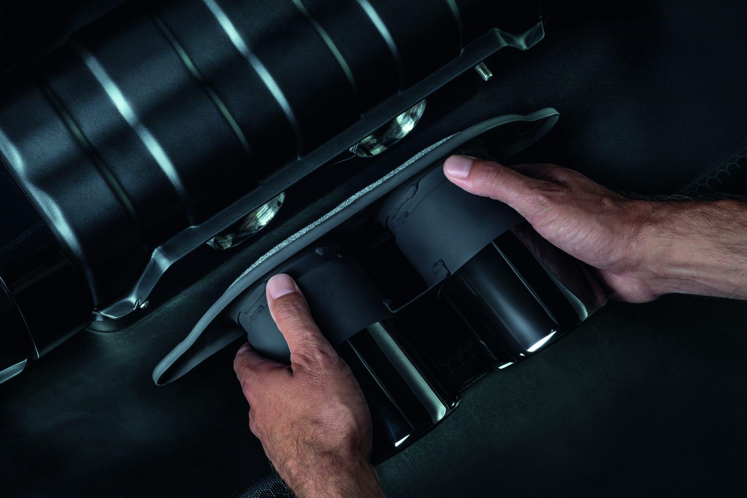 Porsche Design 911 Soundbar Black Edition - TopGear