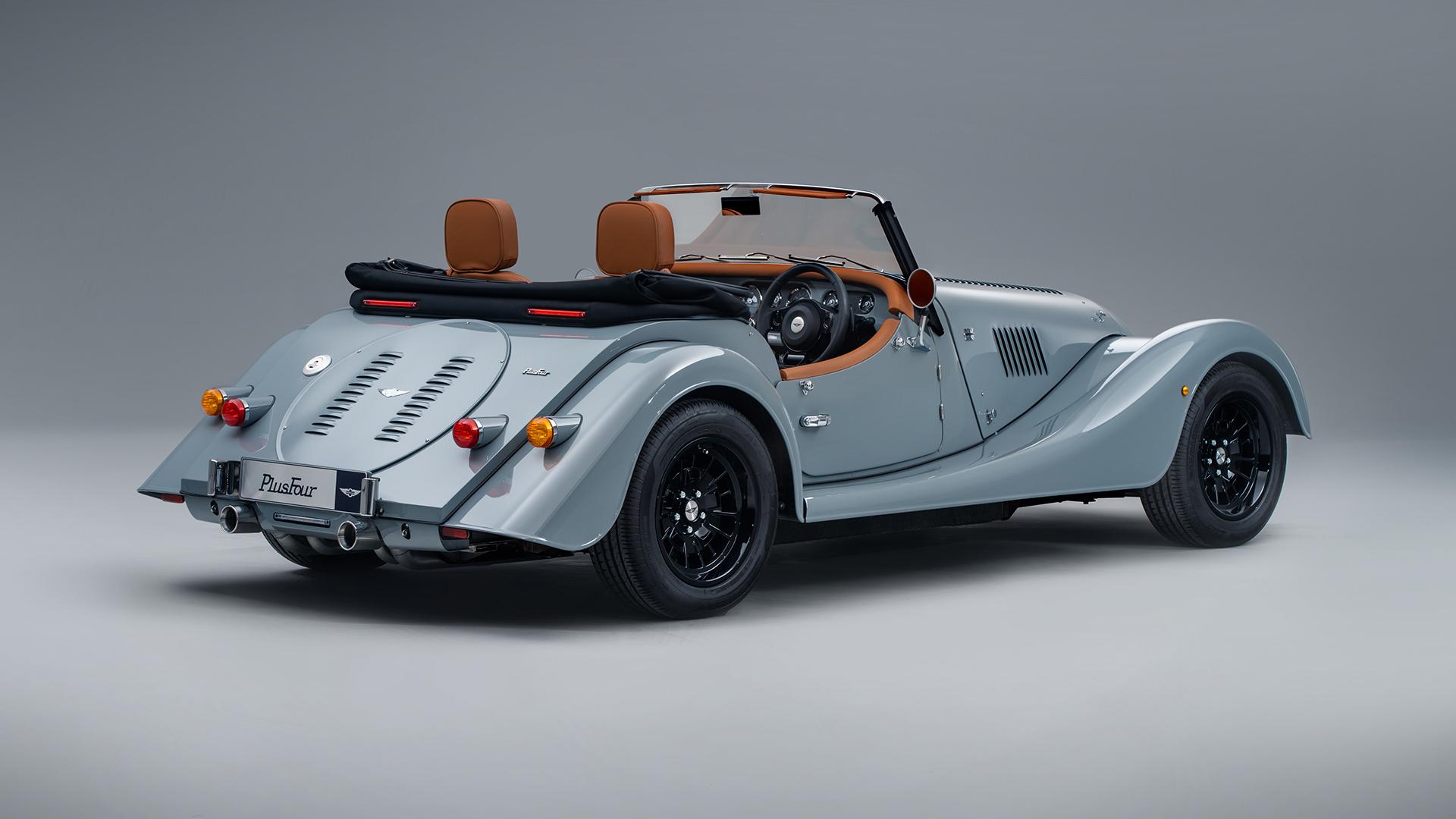 258 BMW-pk's op zo'n 1.000 kilo. Zo rijdt de Morgan Plus Four (Review)