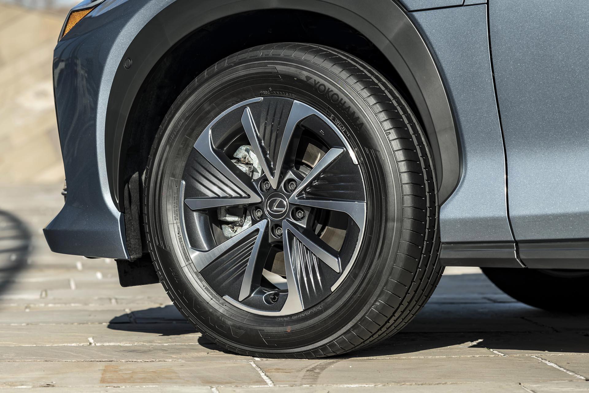 Lexus RZ 450e review (2023): Hoe rijdt de eerste volbloed-EV?