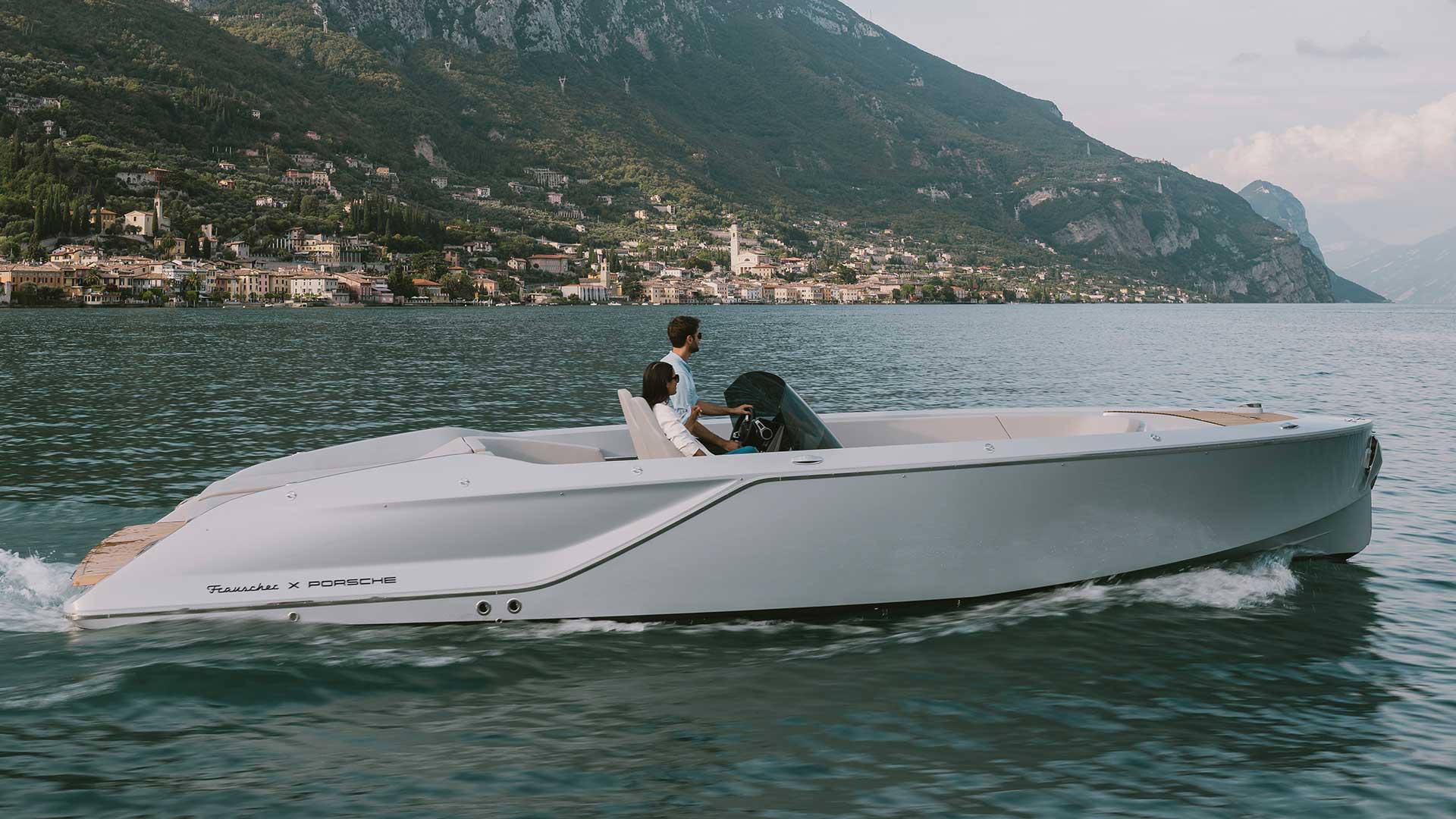 Porsche bouwt een elektrische boot van ruim een half miljoen euro - TopGear