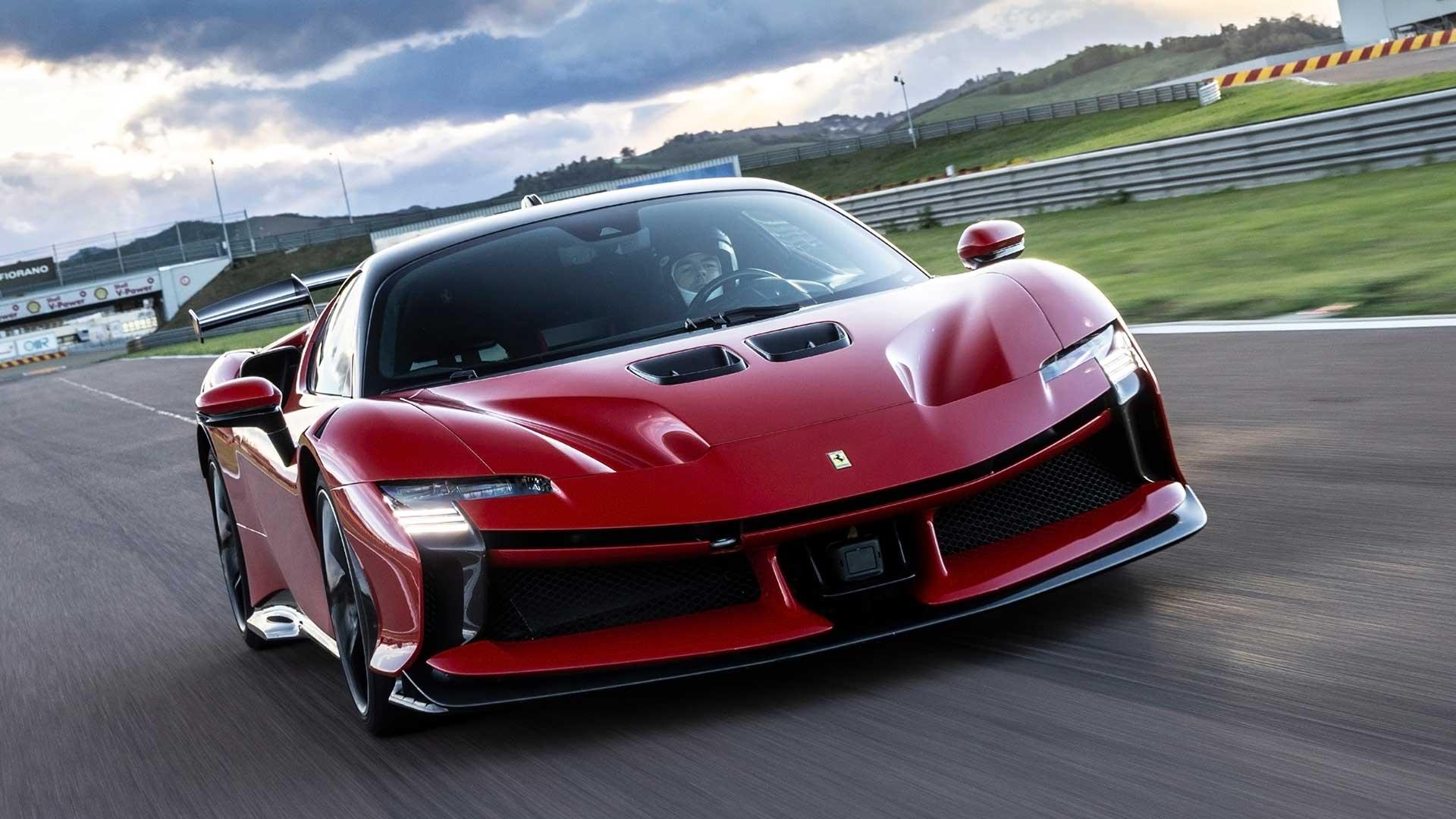 Rijden in de Ferrari SF90 XX: de snelste straatauto op Fiorano - TopGear