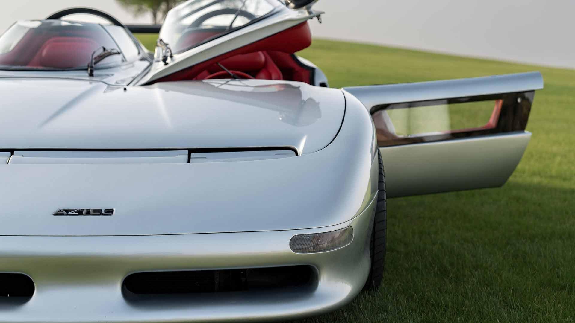 Italdesign Aztec Barchetta is een auto met twee sturen - TopGear