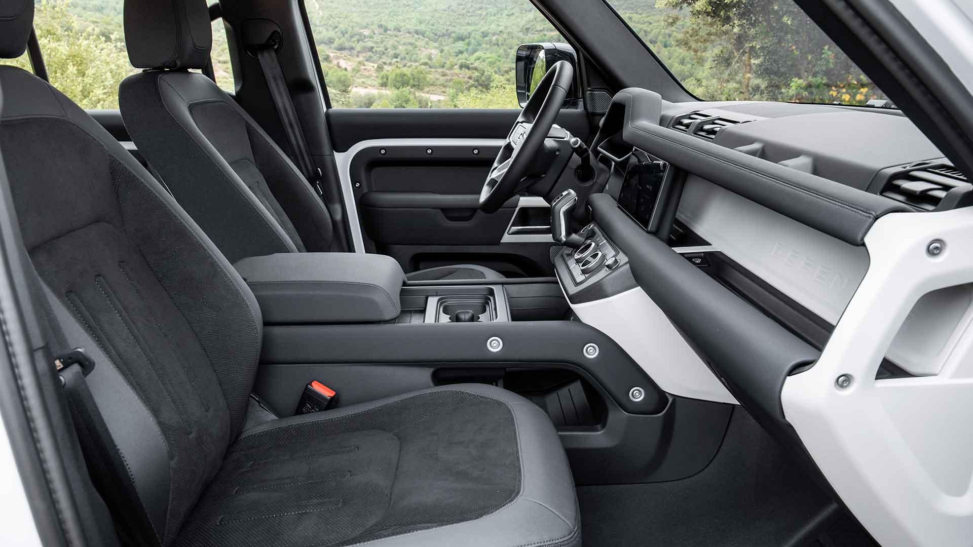 Defender 110 P400e SE review: Hoe rijdt de PHEV in Nederland? - TopGear