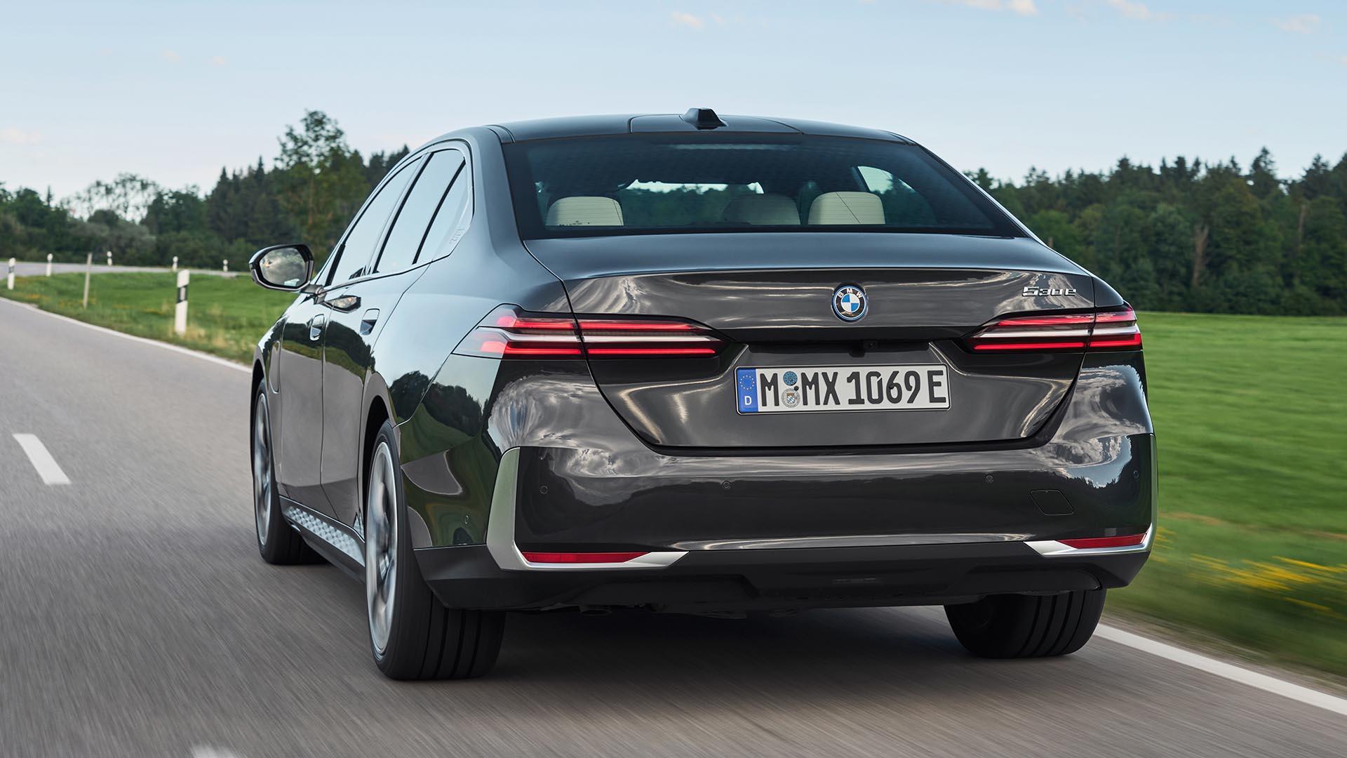 BMW 520i review (2024) - TopGear