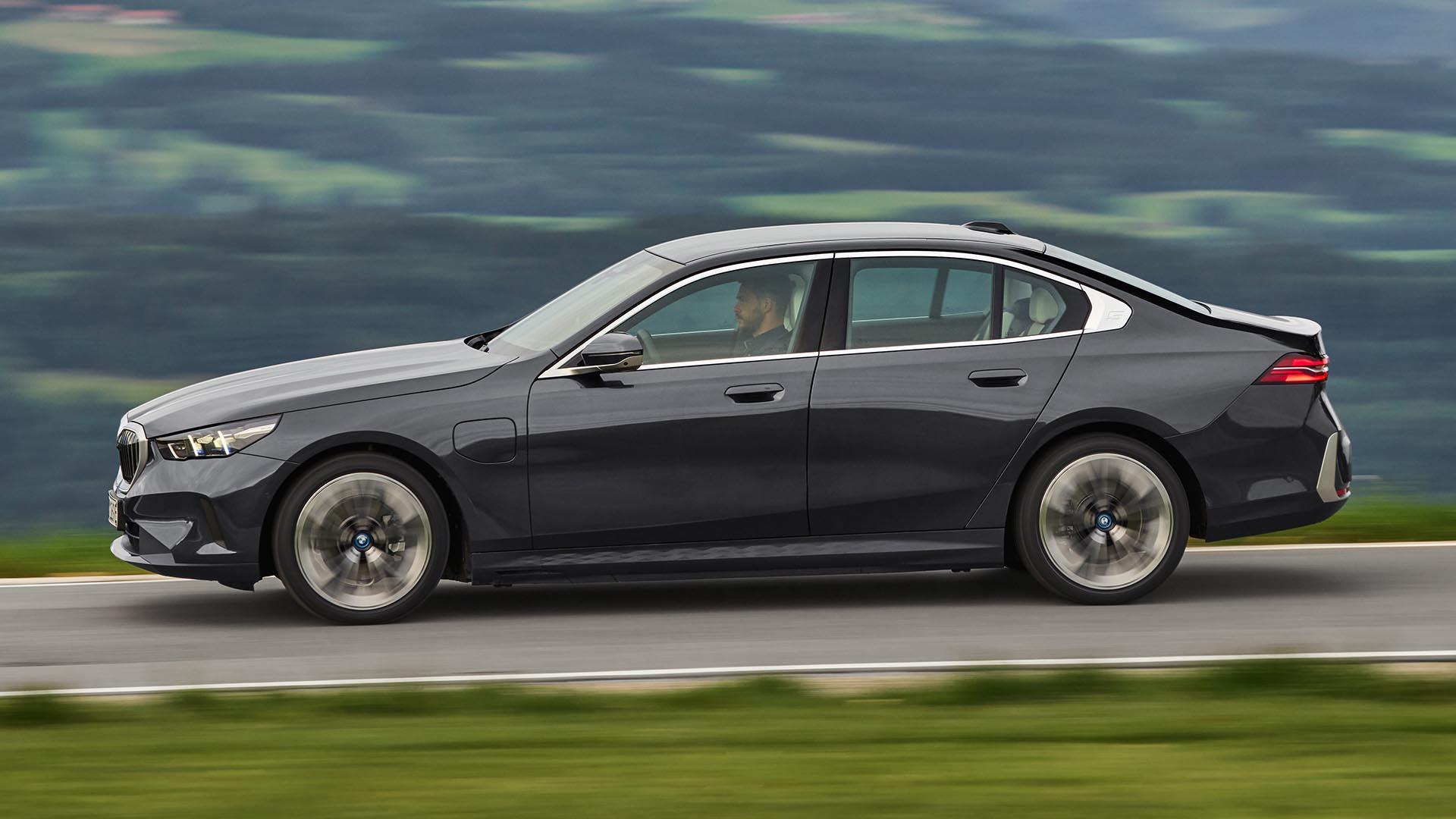 BMW 520i review (2024) - TopGear