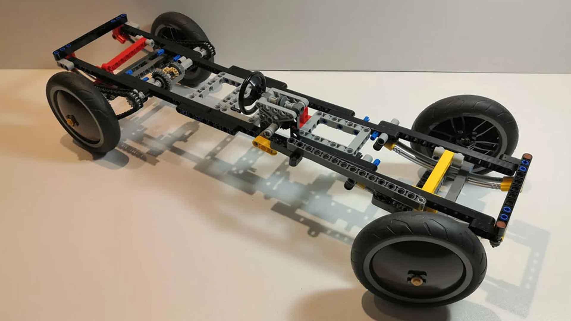 Brutus Lego-set met BMW V12-motor kan er komen door jou - TopGear