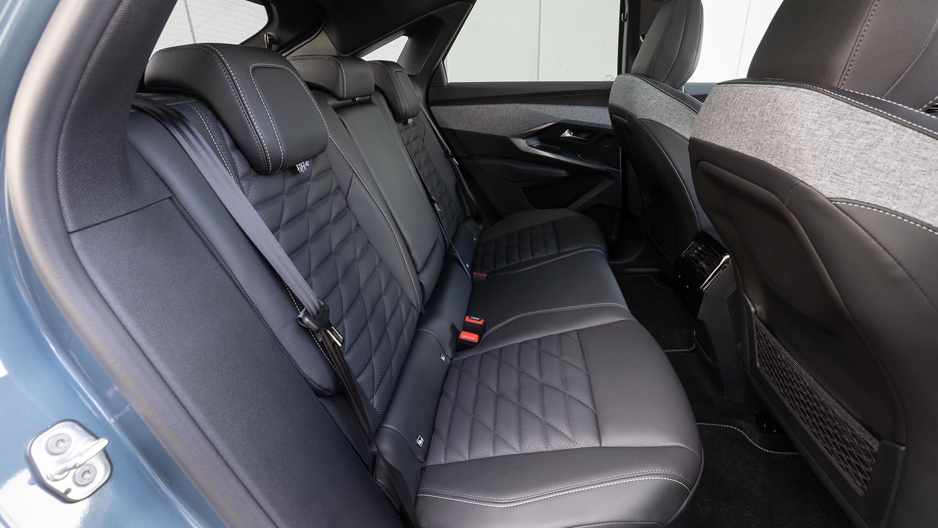 Peugeot E-3008 GT review (2024) - TopGear