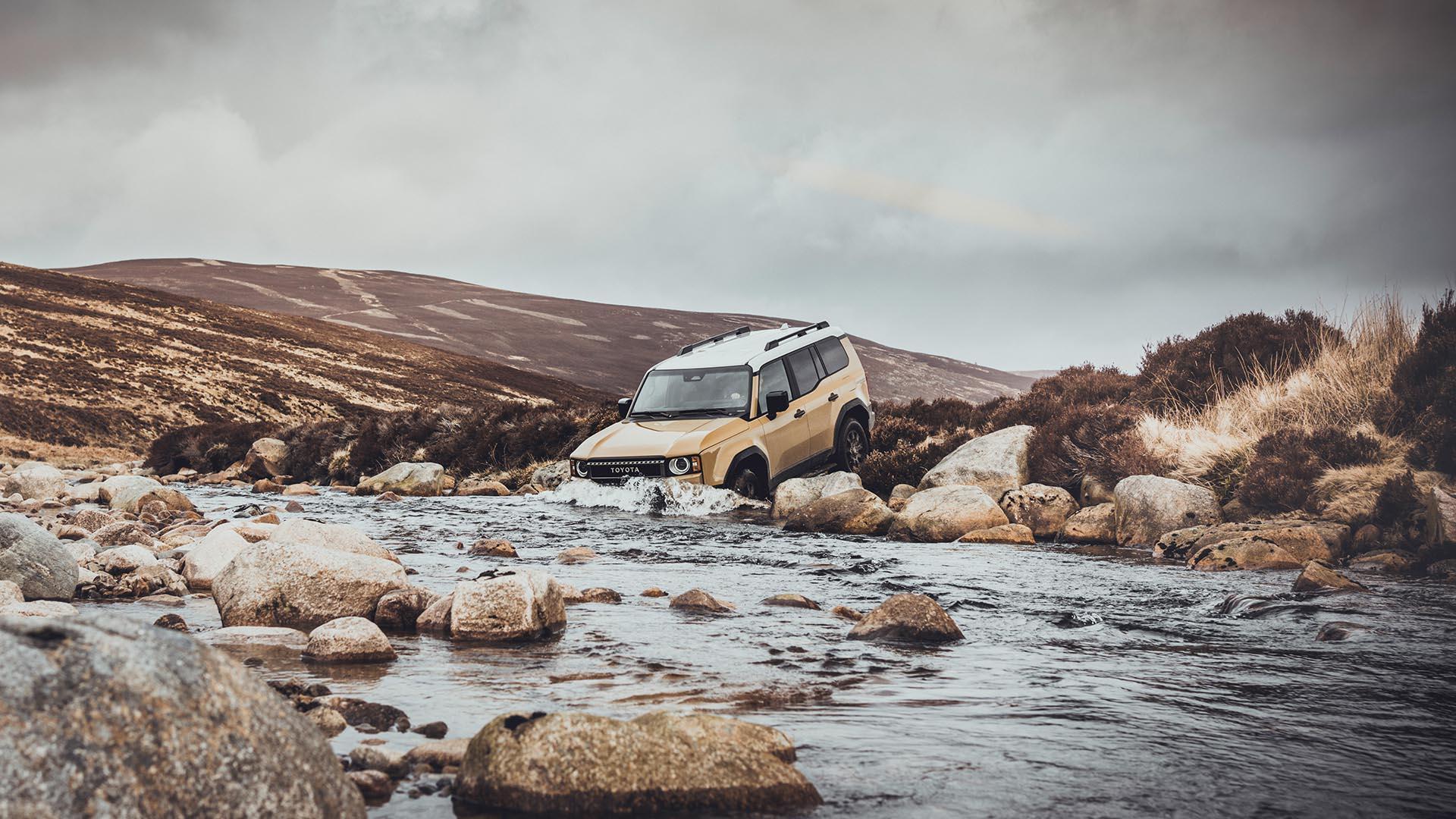 Toyota Land Cruiser 250: zo gedraagt ie zich in het terrein (review ...